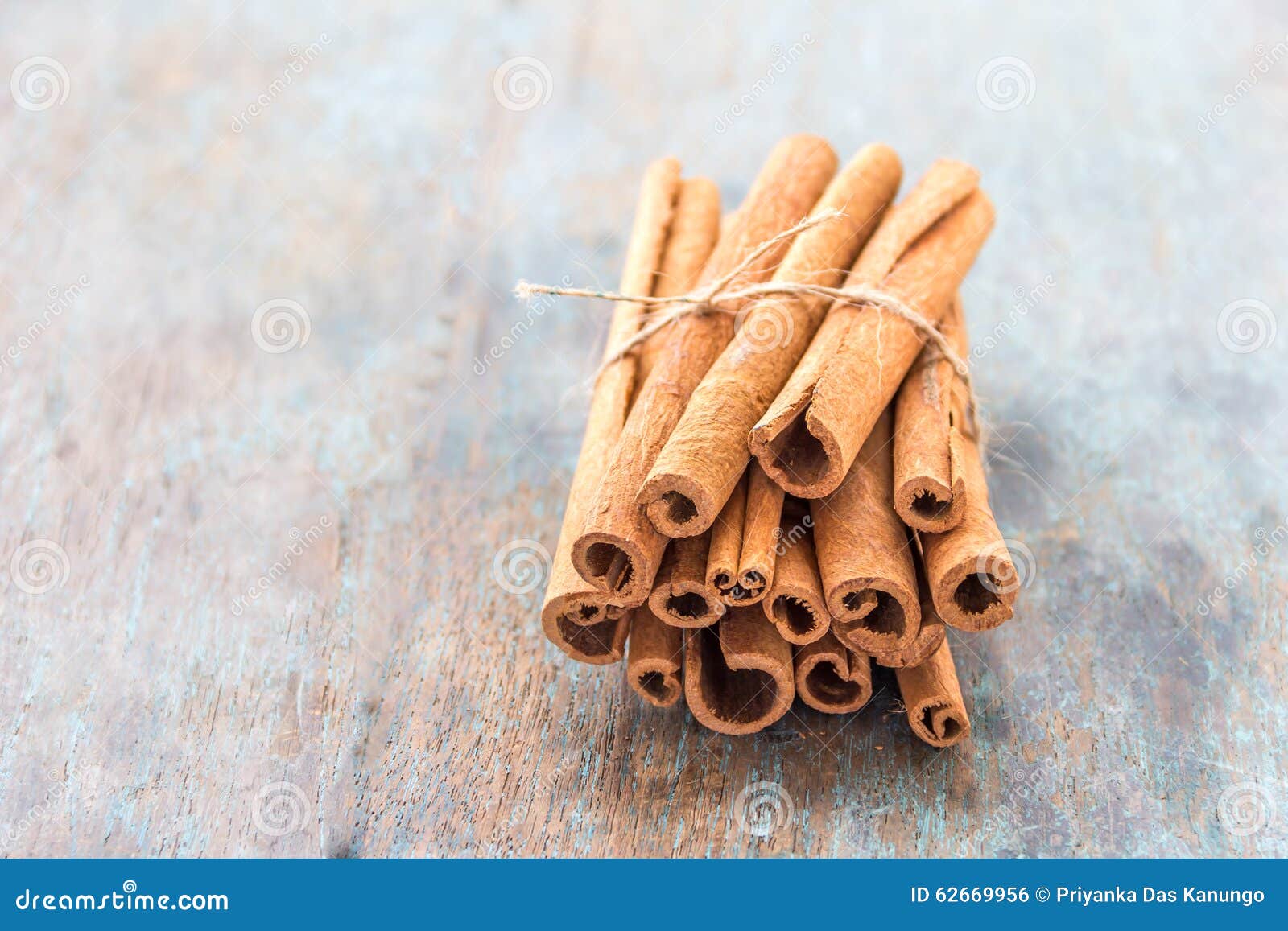 Cannella fotografia stock. Immagine di ingredienti, cassia - 62669956