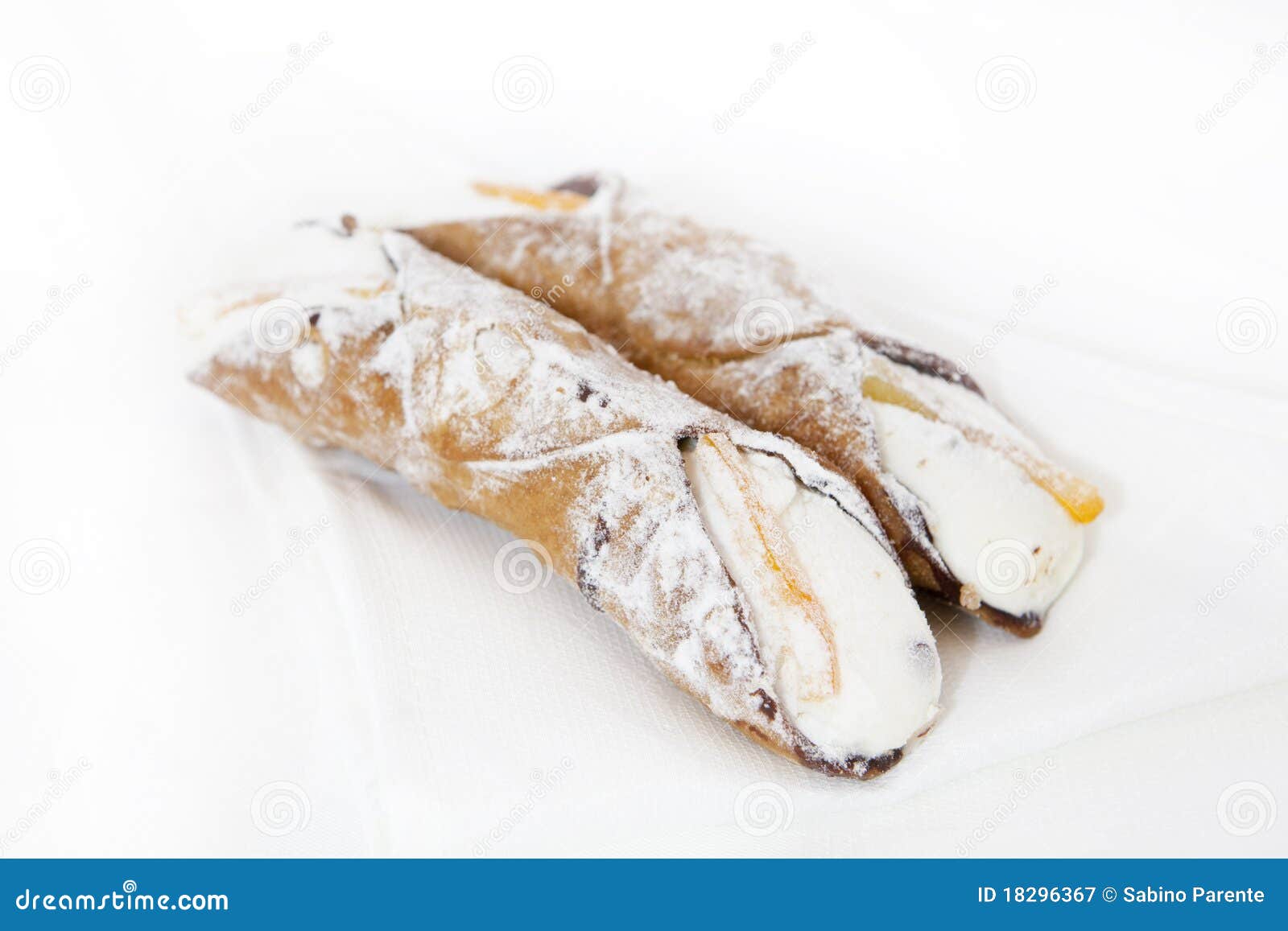 Cannolo siciliano stock image. Image of gentle, product - 18296367