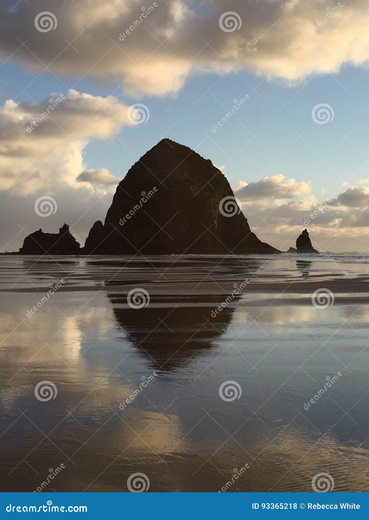 Cannon Beach, or Haystack Rock Stock Photo - Image of oregon, cannon ...