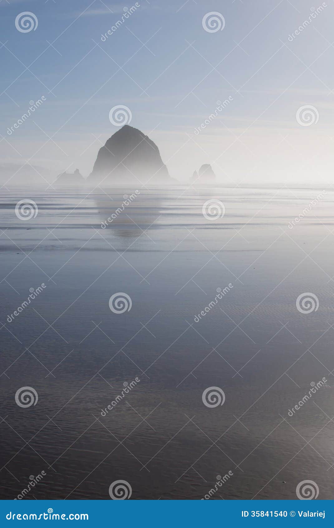 Cannon Beach stock photo. Image of clouds, mist, formation - 35841540