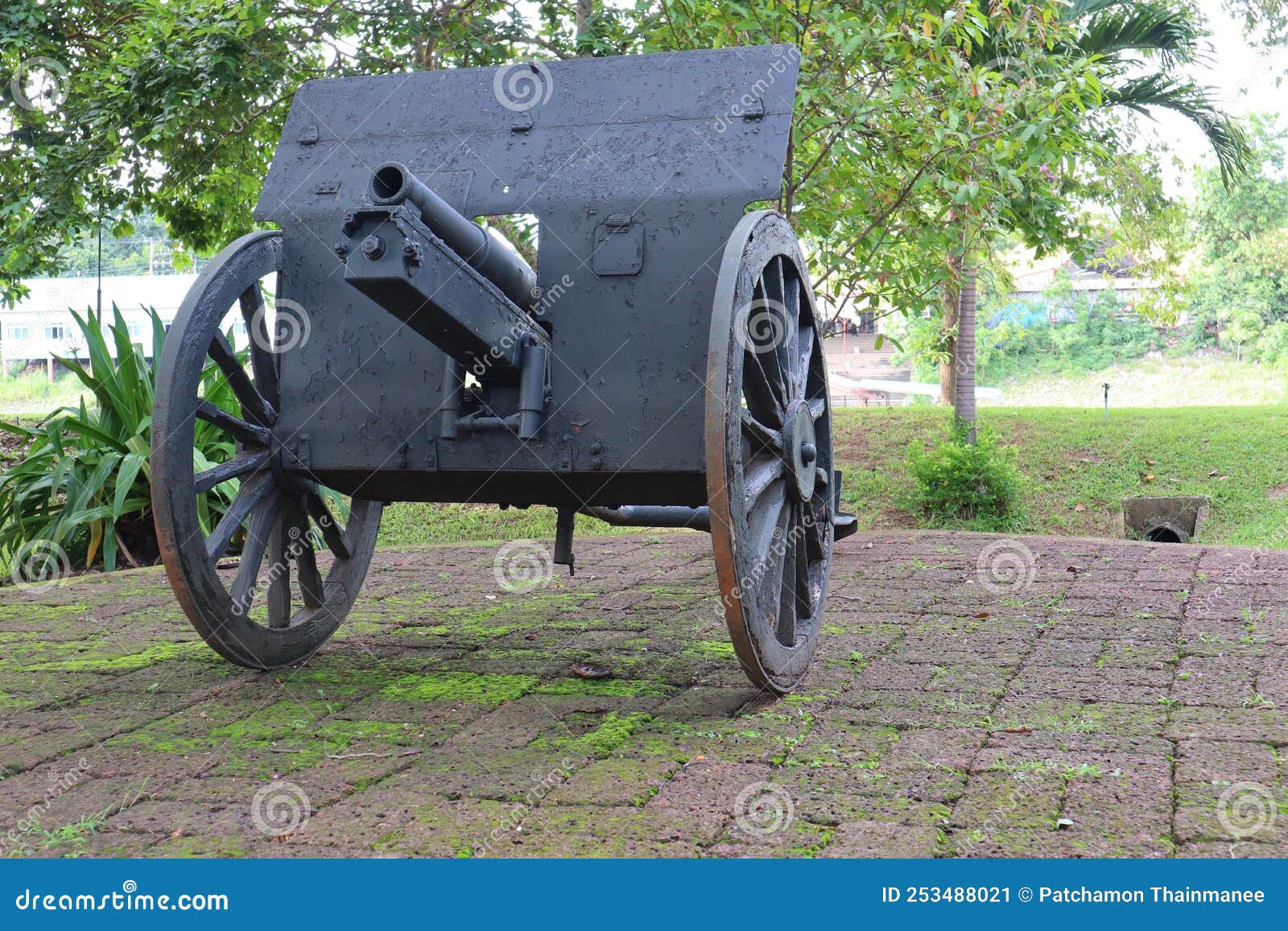 A Cannon Cast Iron for Ancient Battles. Stock Image - Image of tree ...