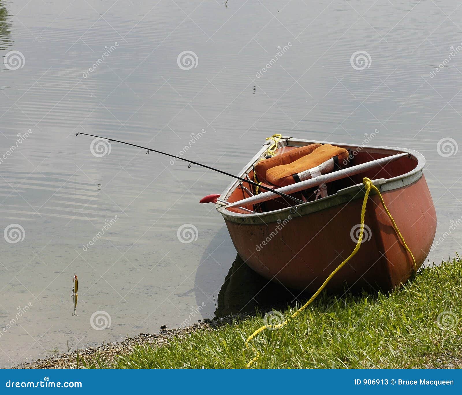 Canoe stock image. Image of lakes, outdoors, beached, summer - 906913