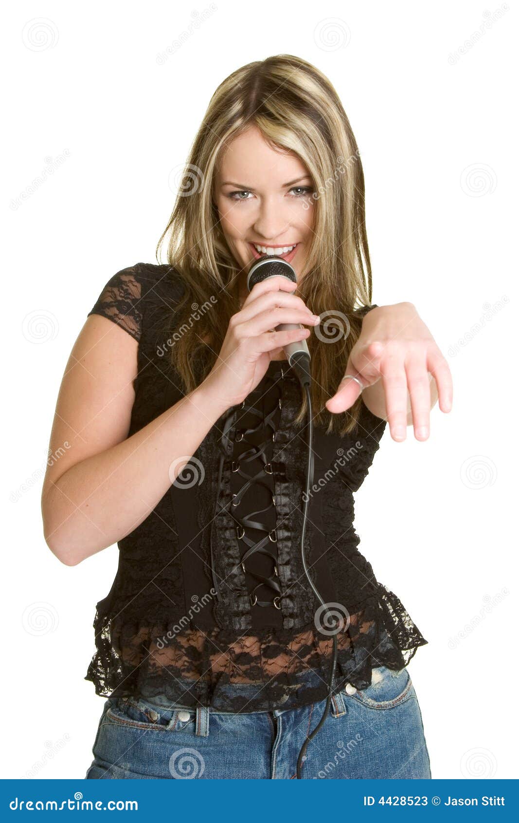 Canto Della Ragazza Di Karaoke Immagine Stock - Immagine di attuatore ... Canto Della Ragazza Di Karaoke Immagine Stock - Immagine di attuatore ...