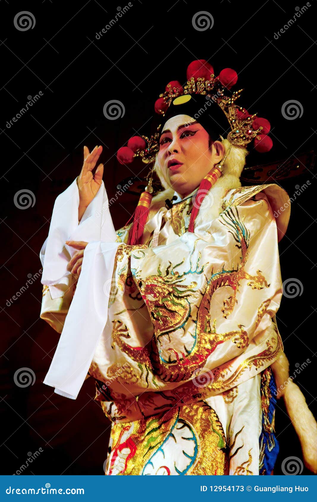 Cantoneseoperenauszug stockbild. Bild von traditionell - 12954173