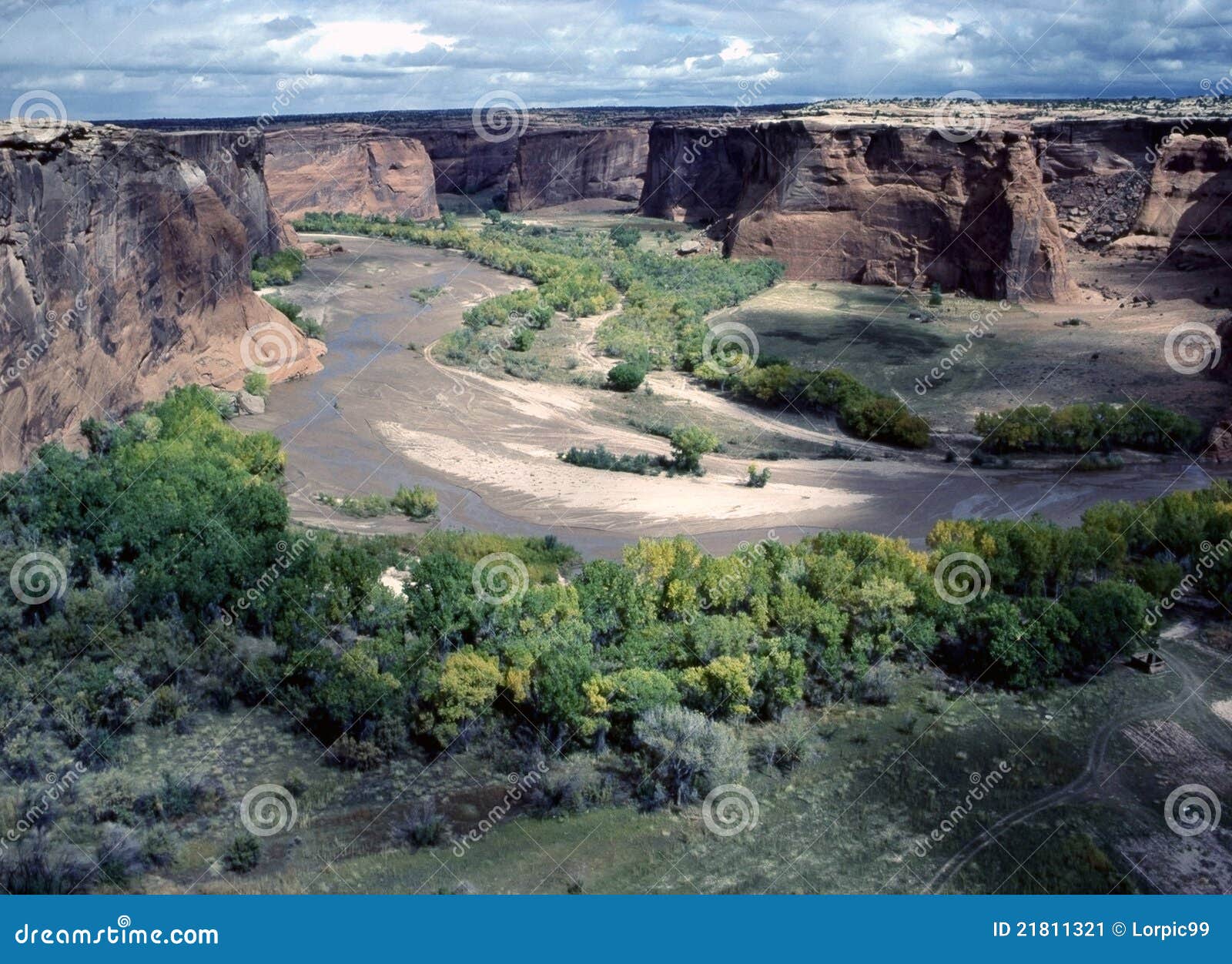 Canyon de Chelly, Arizona stock image. Image of anasazi - 21811321