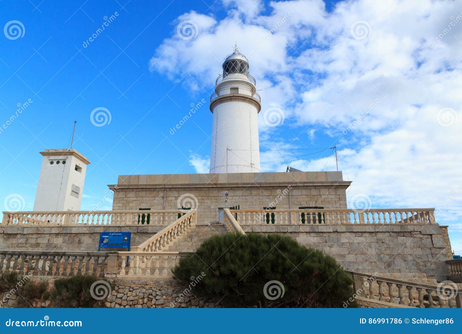 Cap De Formentor Lighthouse En Majorca Foto de archivo - Imagen de ...