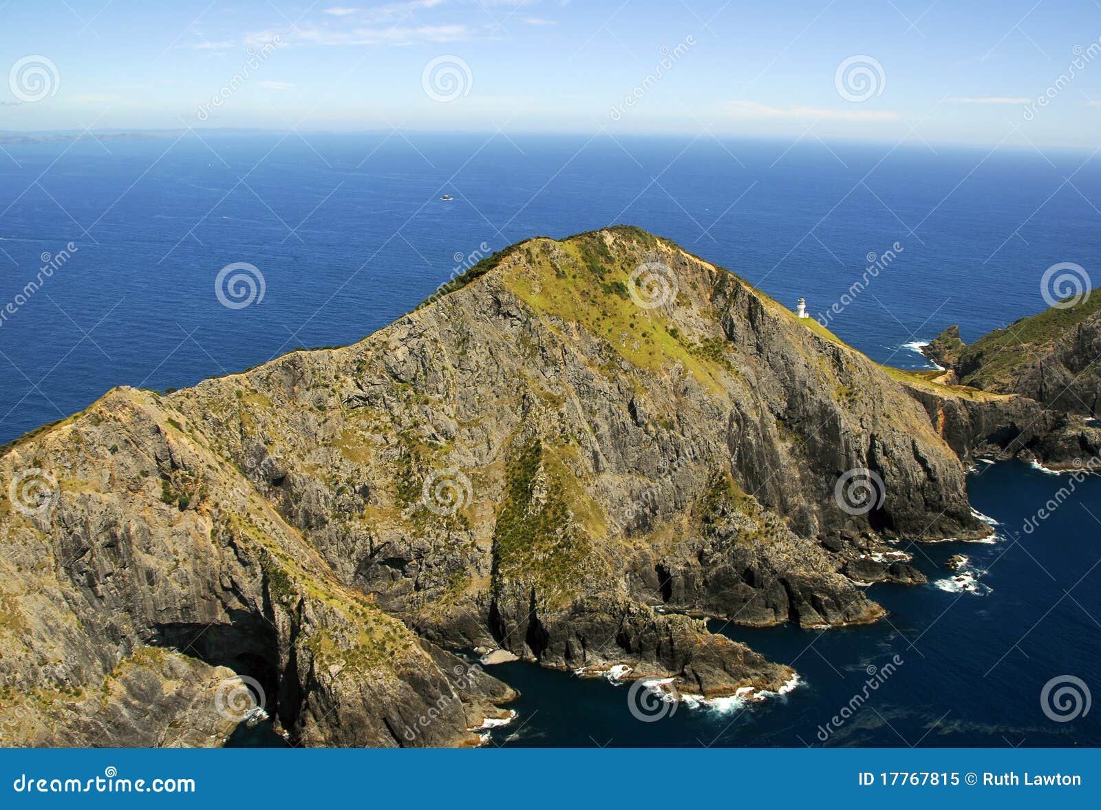 Cape Brett - Bay of Islands Stock Image - Image of hole, piercy: 17767815
