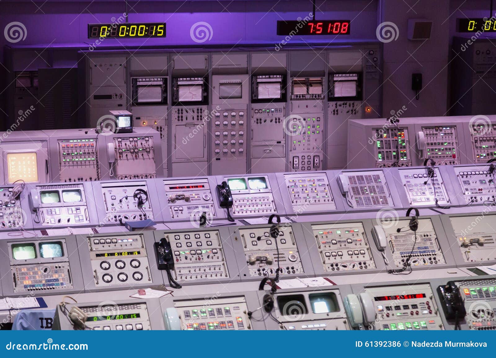 CAPE CANAVERAL, November 1th, 2014. : the NASA S Control Station ...