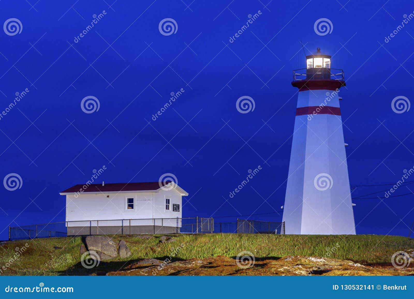Cape Ray Lighthouse, Newfoundland Stock Image - Image of north ...