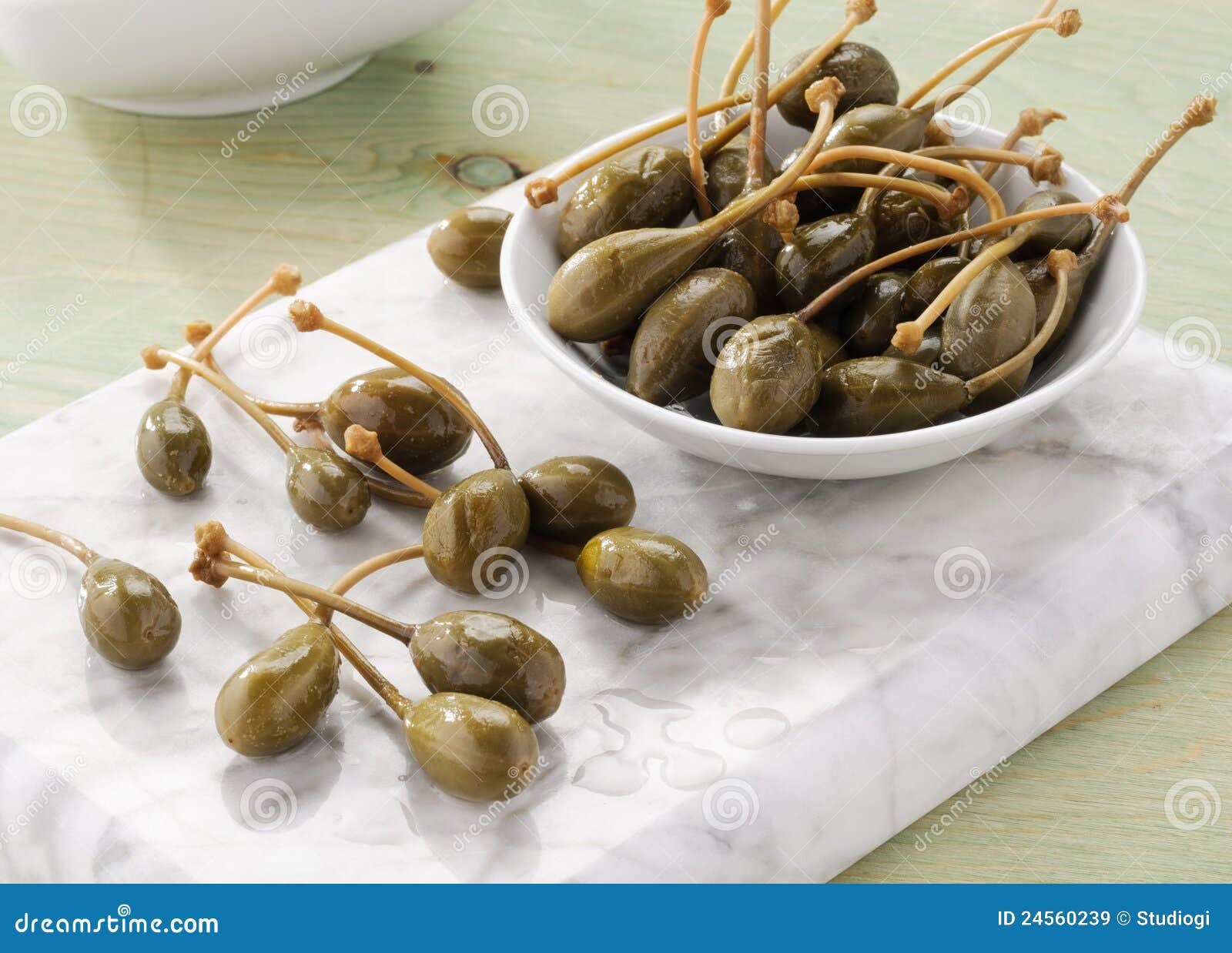 Capers in the bowl stock image. Image of macro, cucunci - 24560239