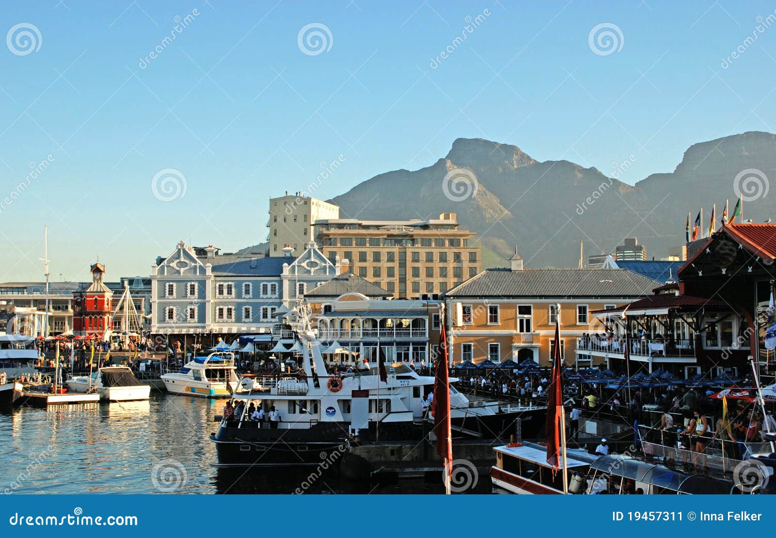 Capetown view editorial photo. Image of destinations - 19457311