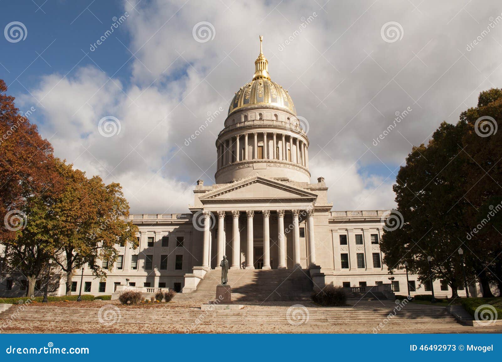 Capital De Virginia Occidental Imagen de archivo - Imagen de brillante ...