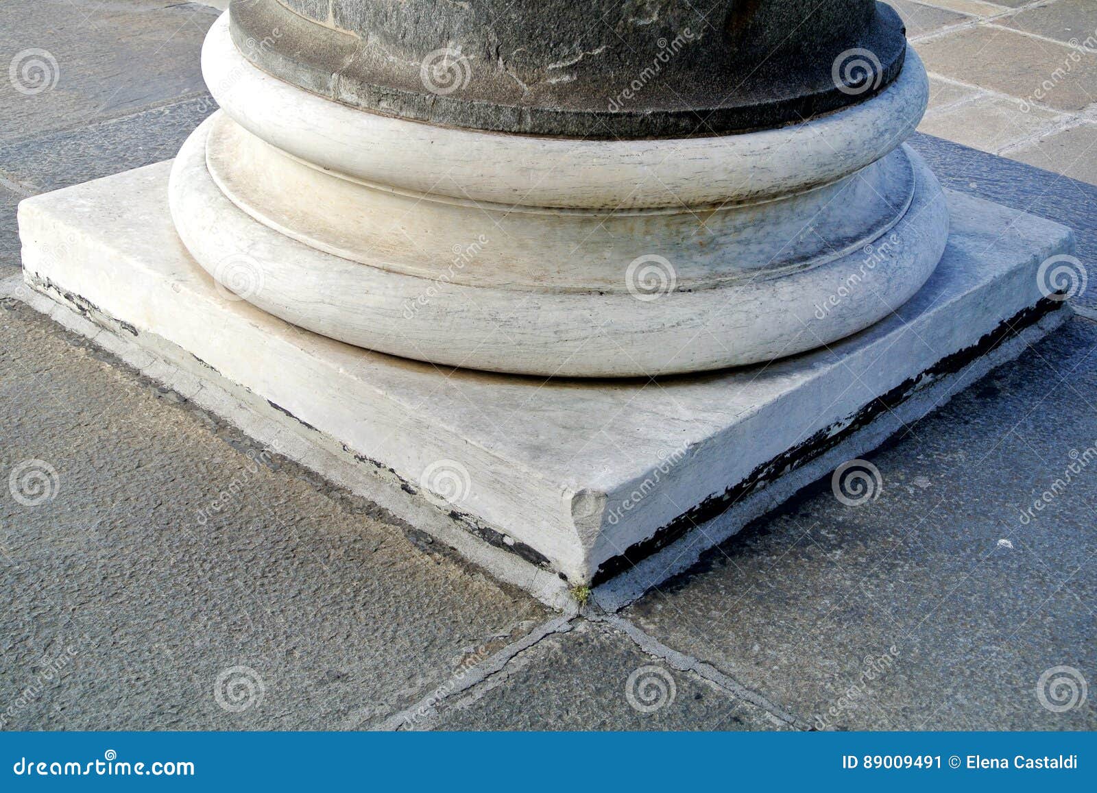 Capital detail of a column stock image. Image of columnn - 89009491