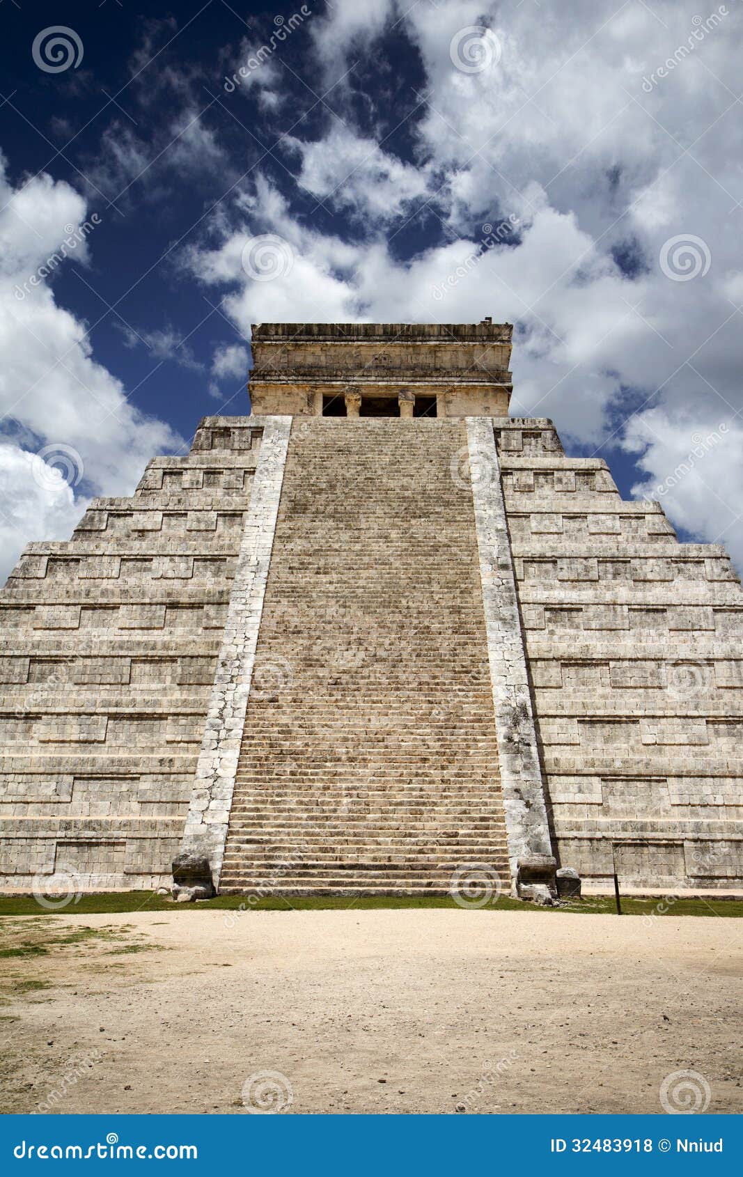Capital Maya Antiguo De Chichen Itza Foto de archivo - Imagen de rival, pasado: 32483918