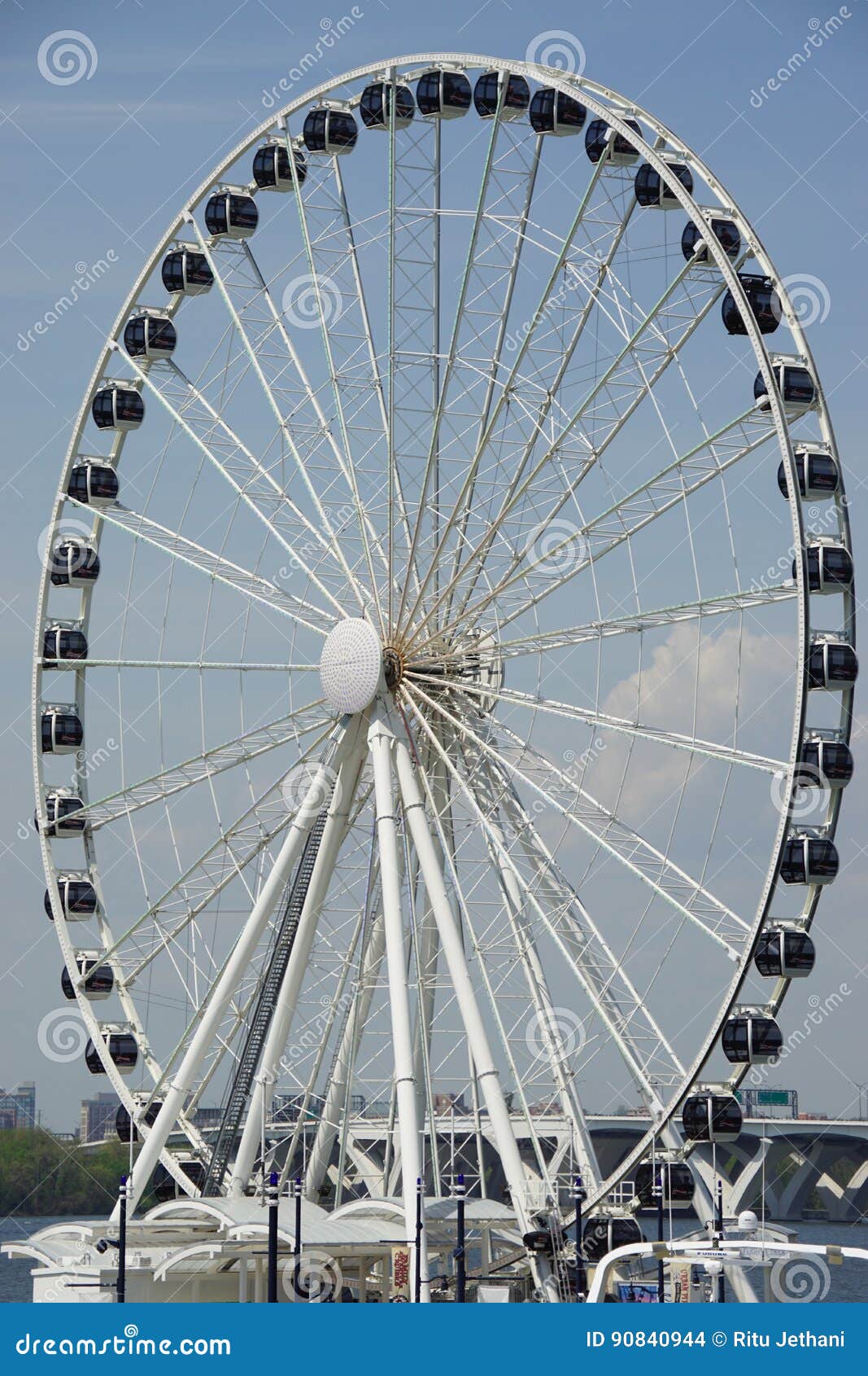 The Capital Wheel at National Harbor Editorial Stock Image - Image of ...