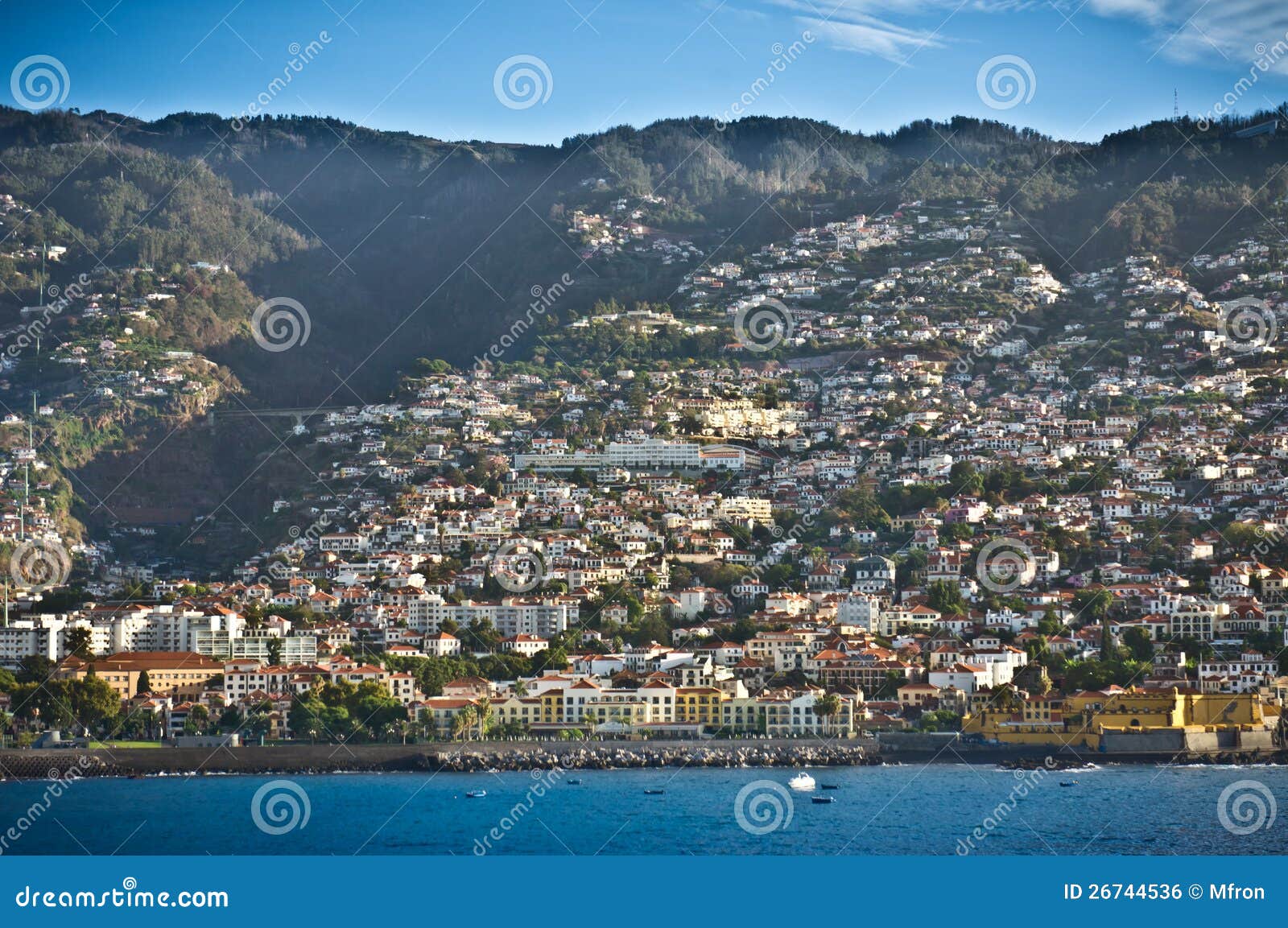 Capitale De Funchal De La Madère Photo stock - Image du littoral ...