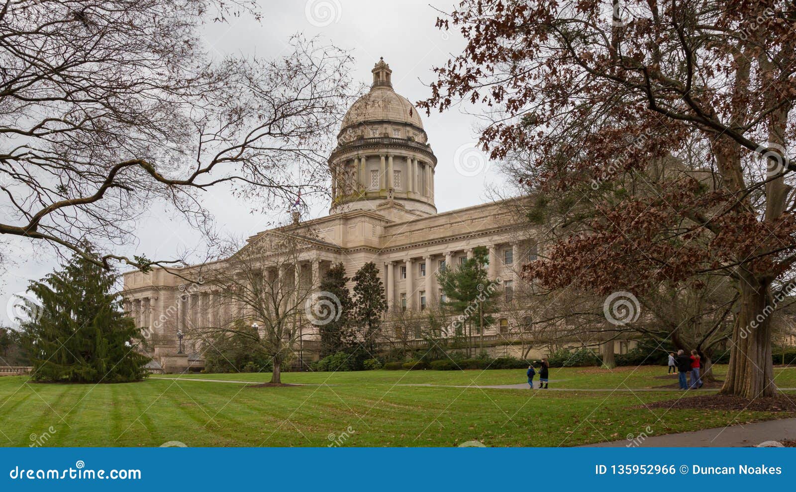Capitol Building in Frankfort, Kentucky Editorial Photo - Image of ...