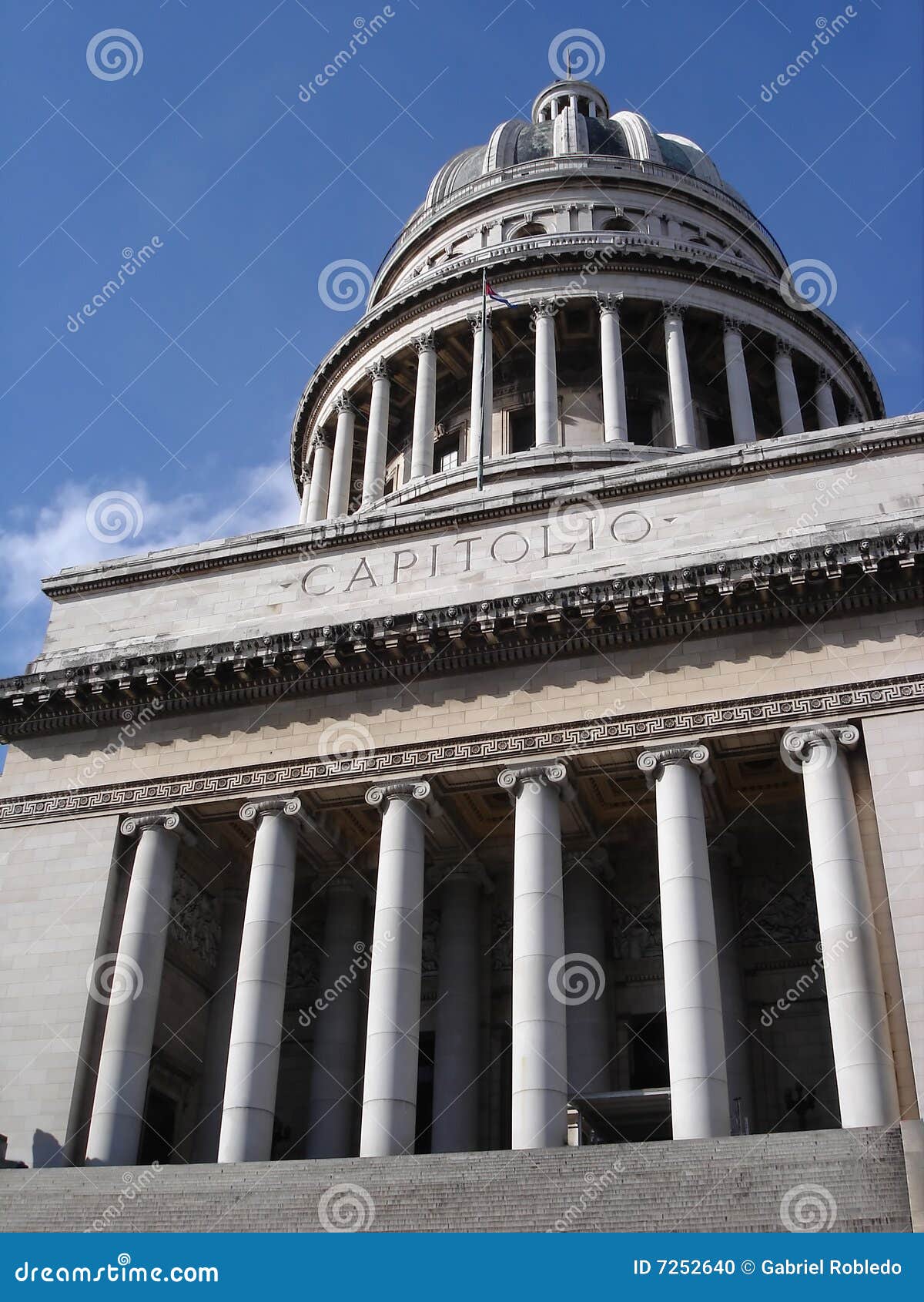Capitolio de Cuba foto de archivo. Imagen de fachada, comunismo - 7252640