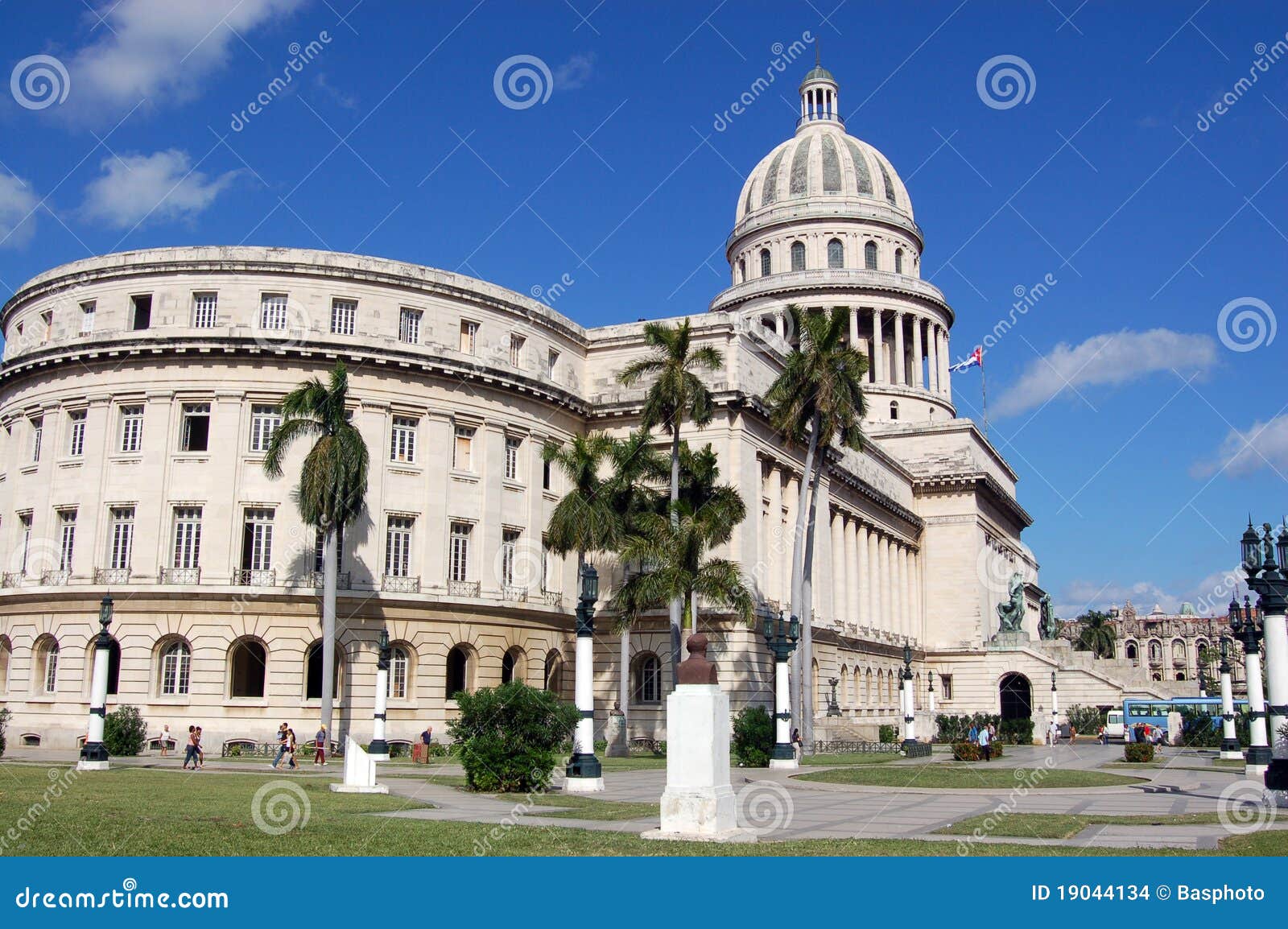 Capitolio, Havana, Cuba stock photo. Image of parliament - 19044134