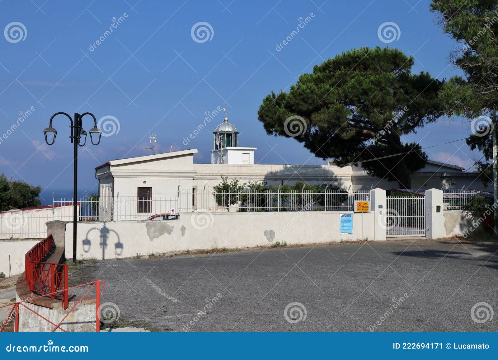 Capo Vaticano â€“ Ingresso Del Faro Editorial Photo - Image of blue ...