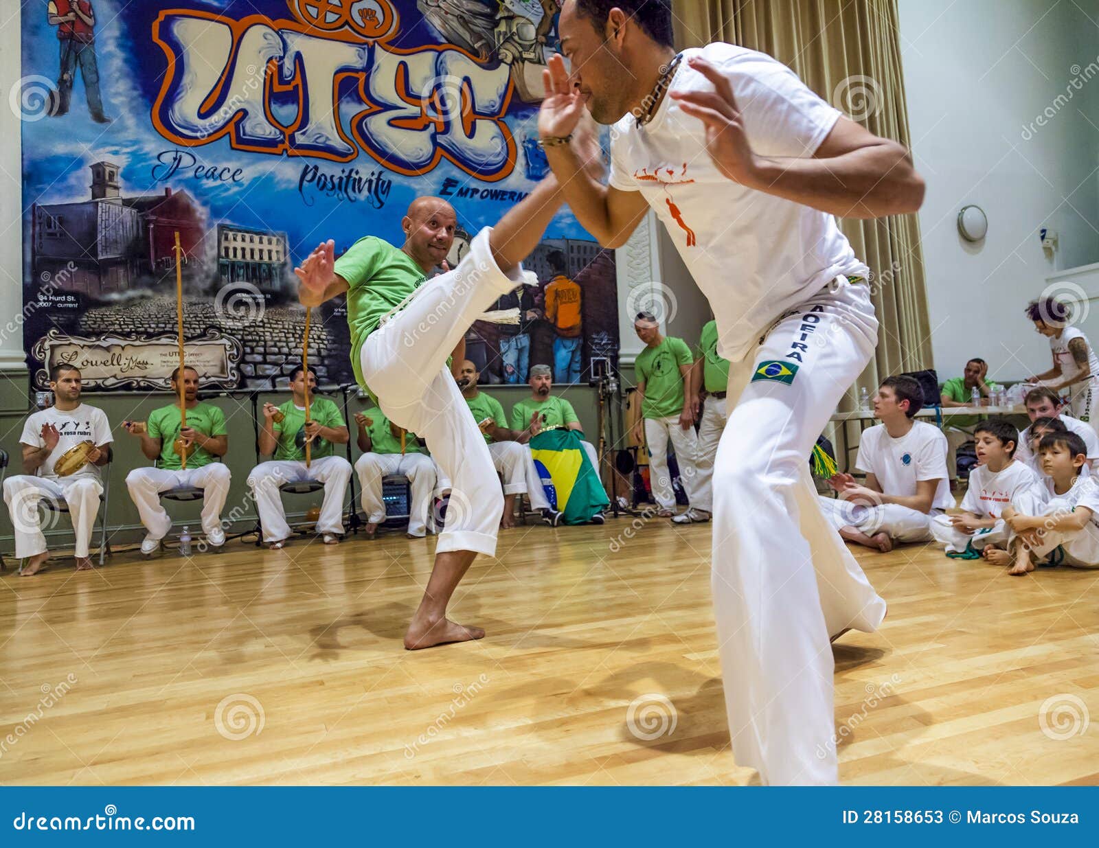 Capoeira editorial stock photo. Image of pandeiro, game - 28158653
