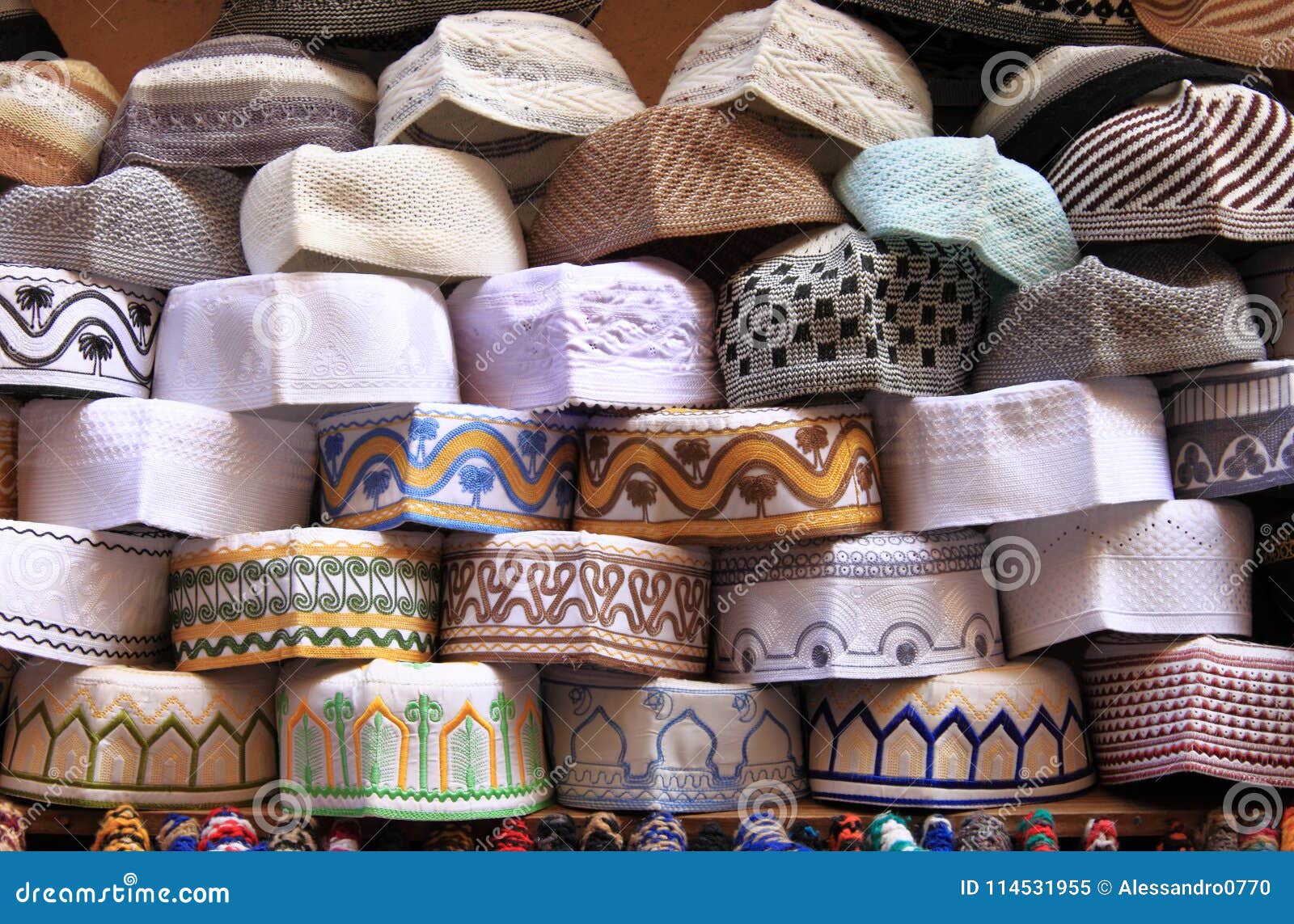 Cappelli Marocchini Tradizionali Immagine Stock - Immagine di knitted ...