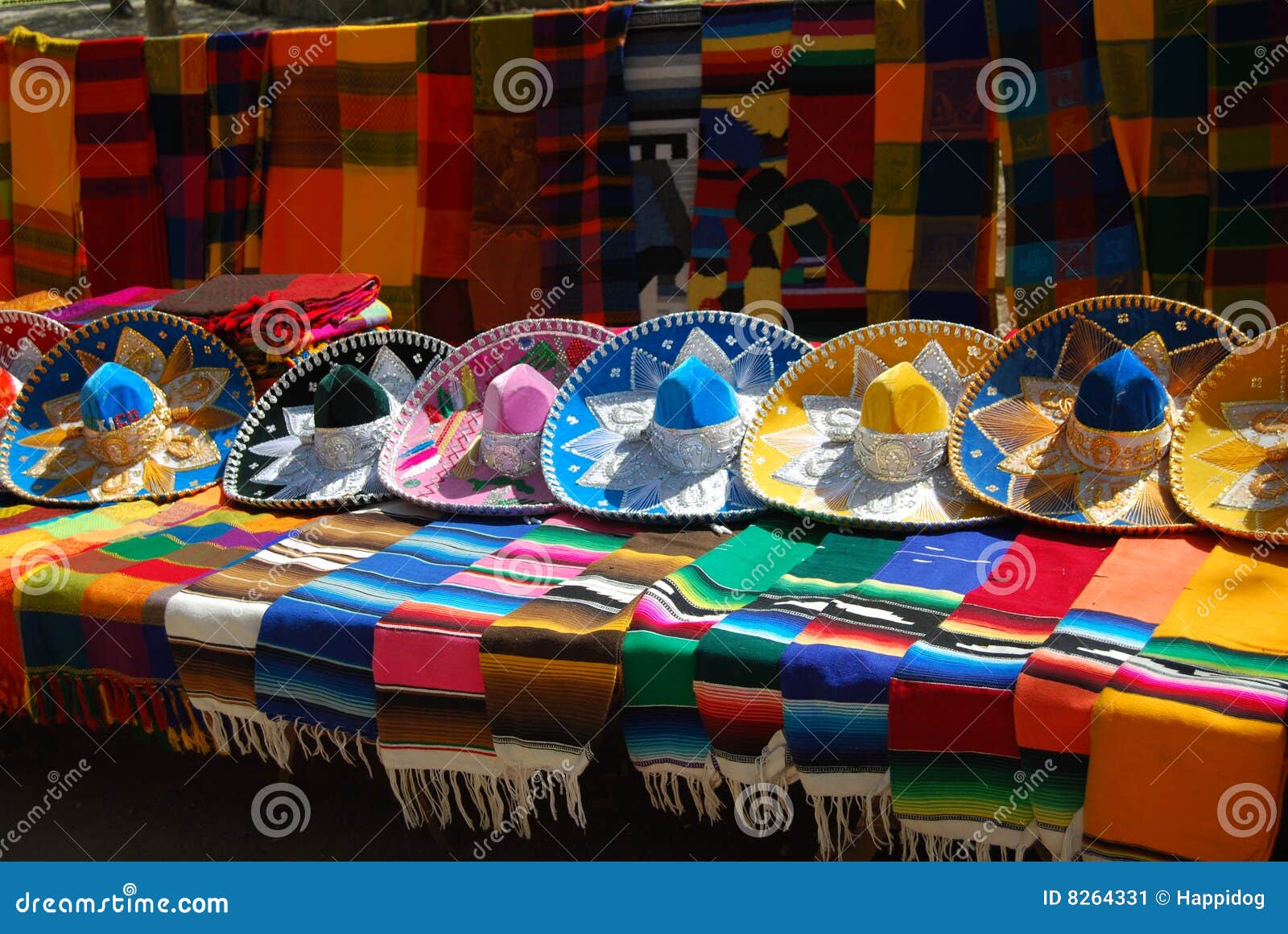 Cappelli Messicani E Scialli Immagine Stock - Immagine di colore ...