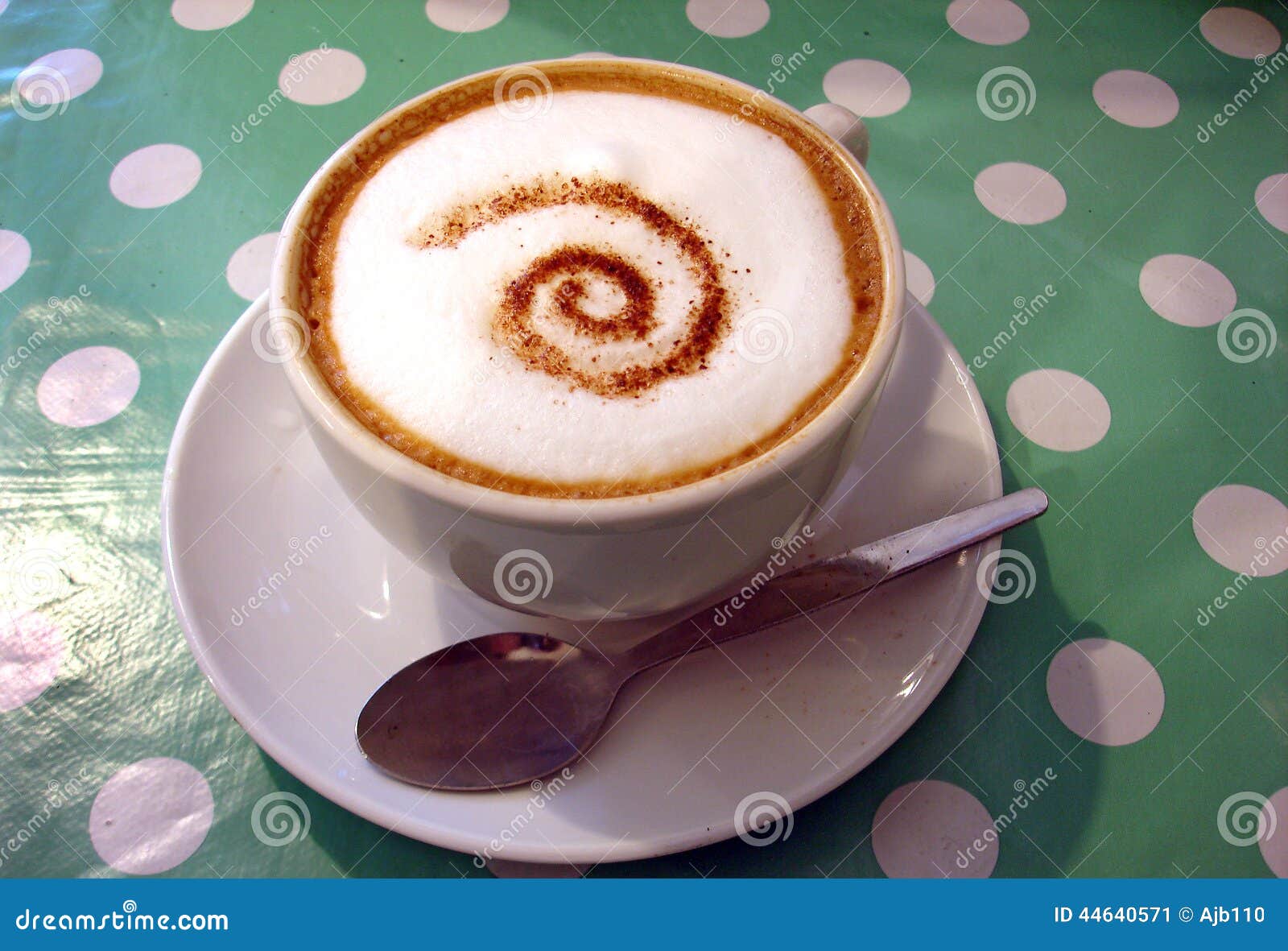 Cappuccino immagine stock. Immagine di tazza, polvere - 44640571