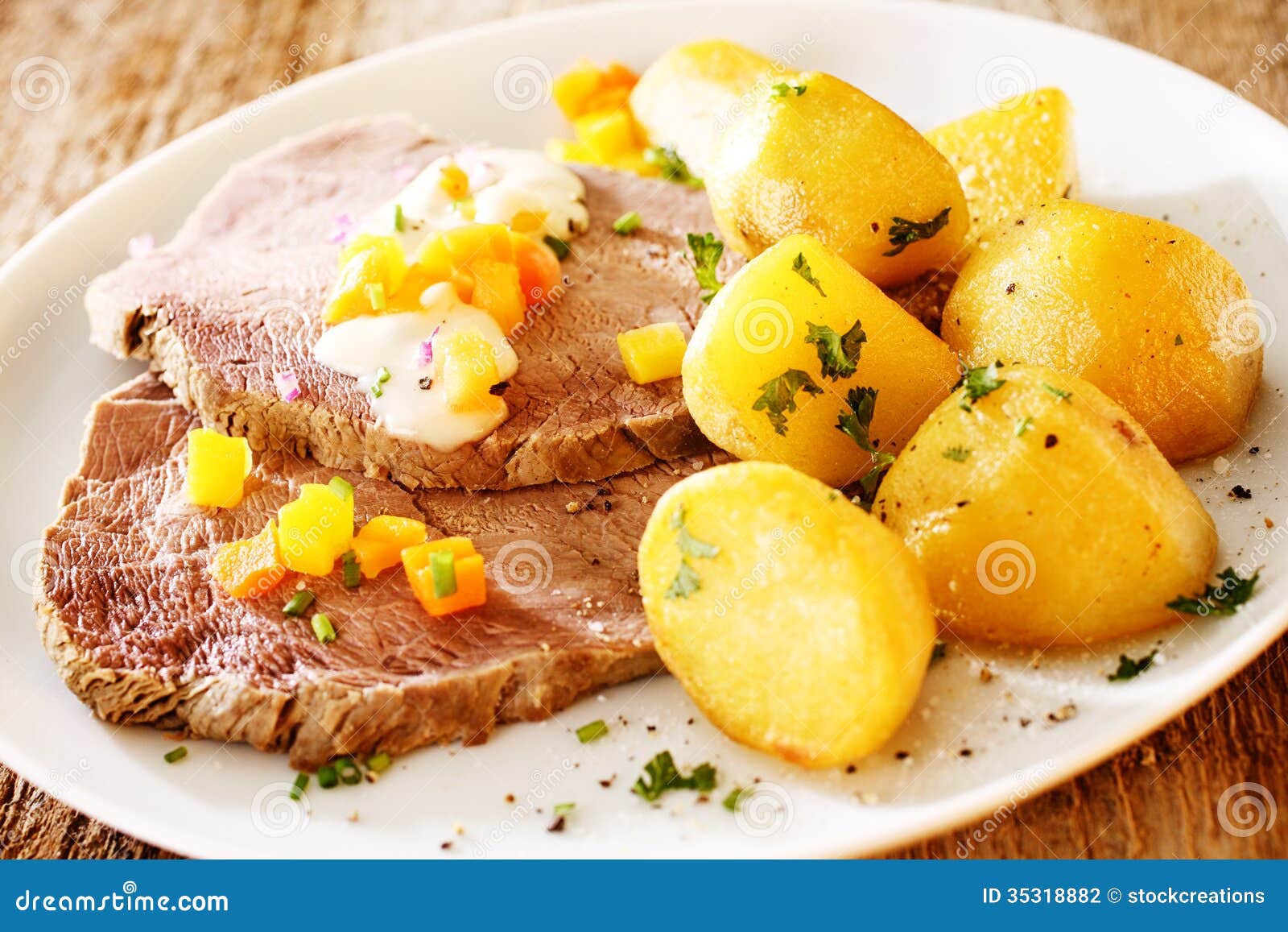 Cappuccio O Groppa Con Le Patate Fotografia Stock - Immagine di dieta ...