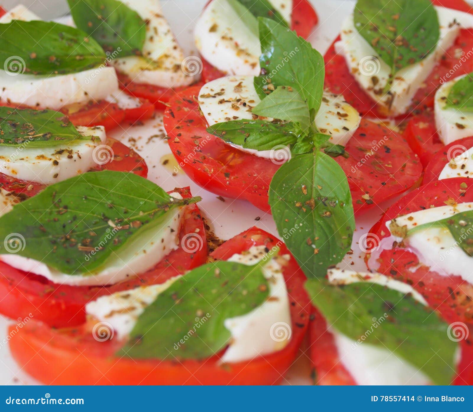 Caprese Salad with Mozzarella, Tomato, Basil and Balsamic Vinegar ...
