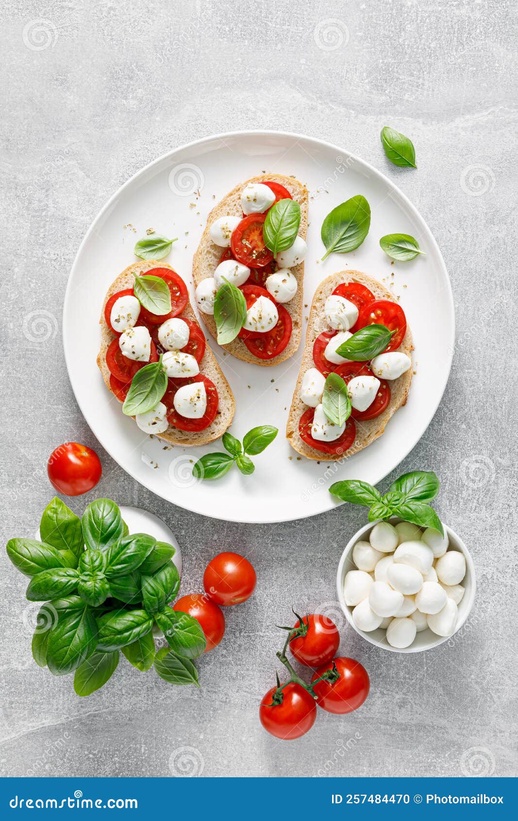 Caprese Toasts with Mini Mozzarella Cheese, Cherry Tomato and Basil ...
