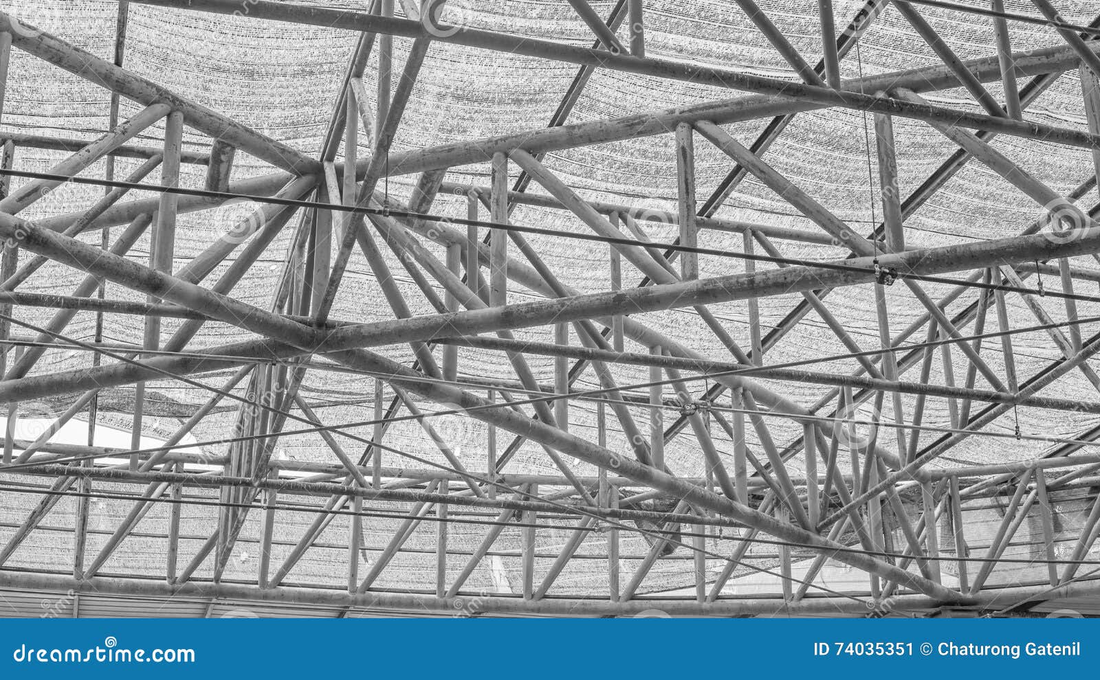 Capriata D'acciaio Del Tetto Immagine Stock - Immagine di metallico ...