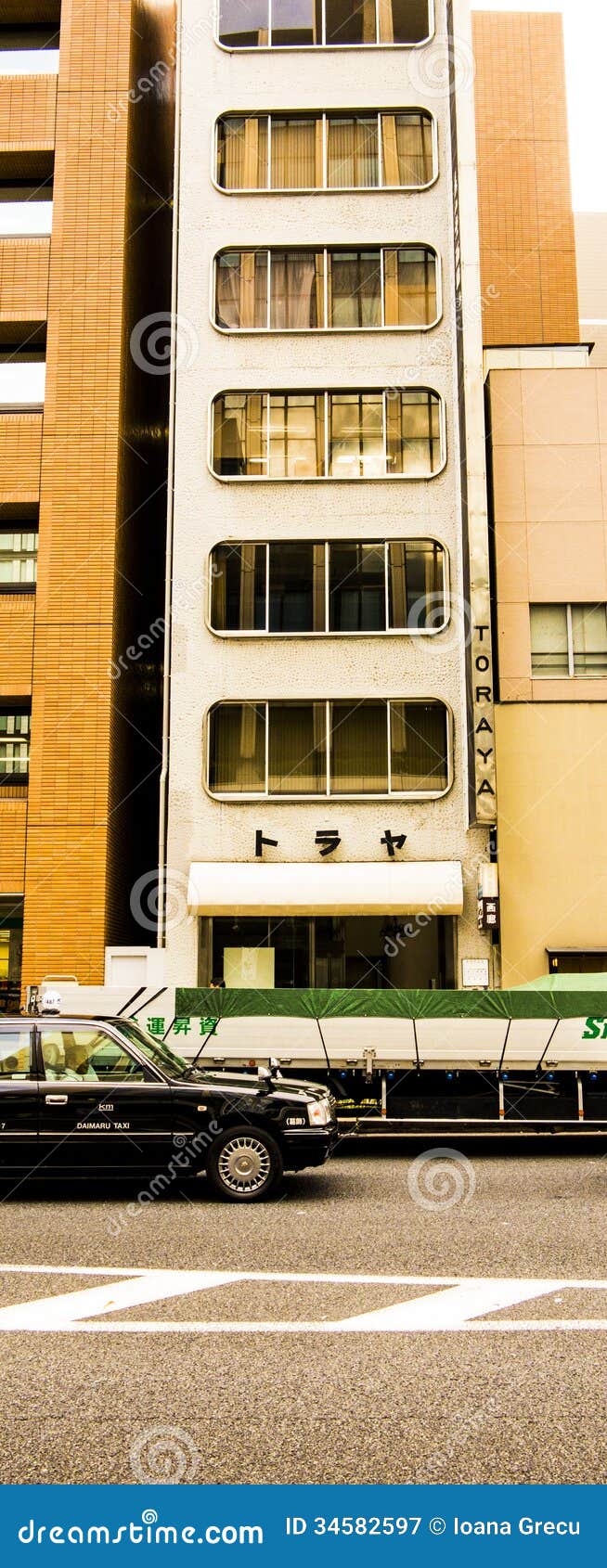 Capsule building in Tokyo editorial photography. Image of capsule ...