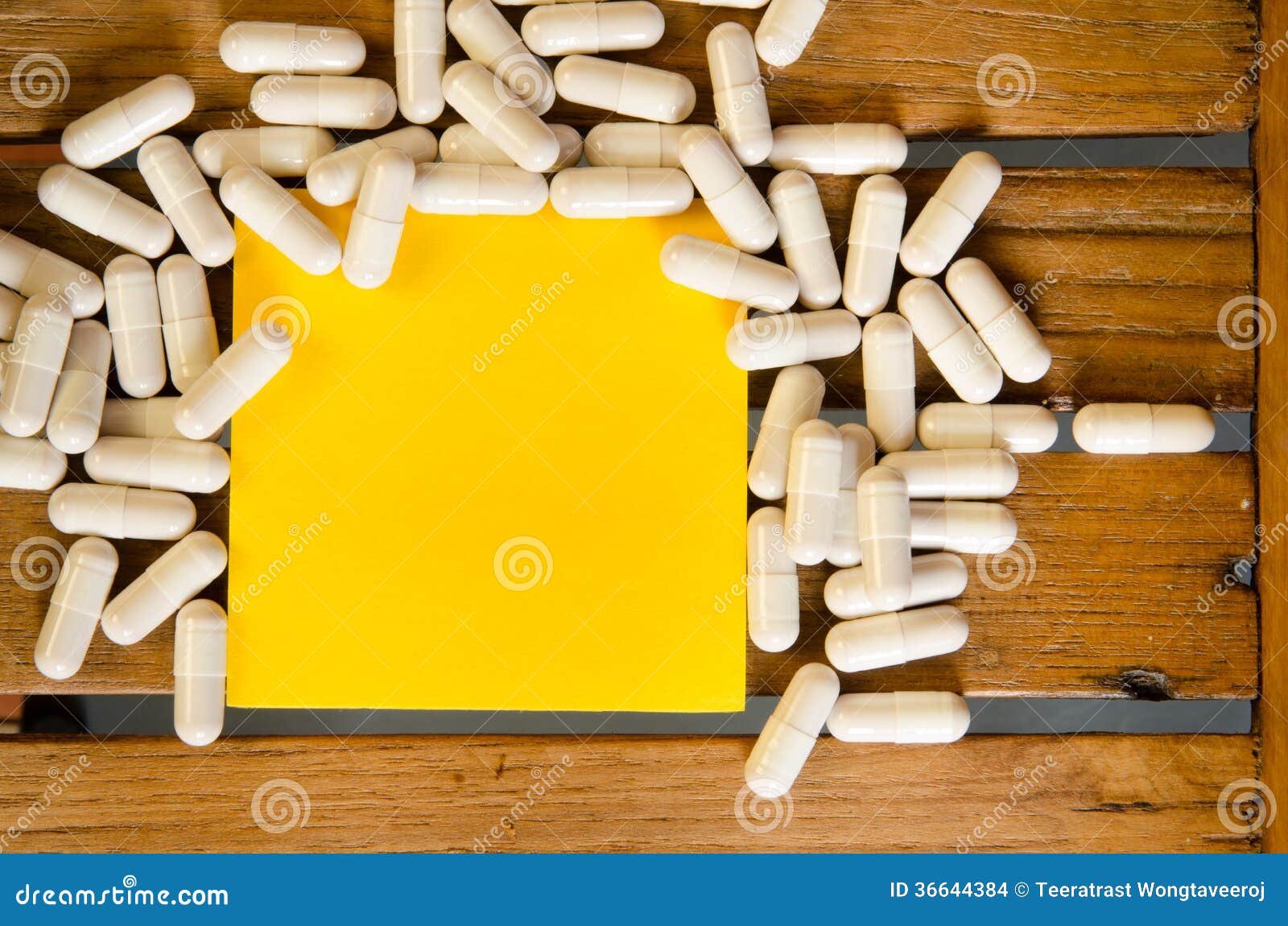 Capsule Drug with Blank Note Stock Photo - Image of care, empty: 36644384