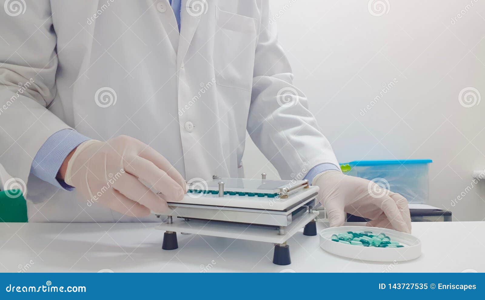 Capsule making machine stock image. Image of equipment - 143727535