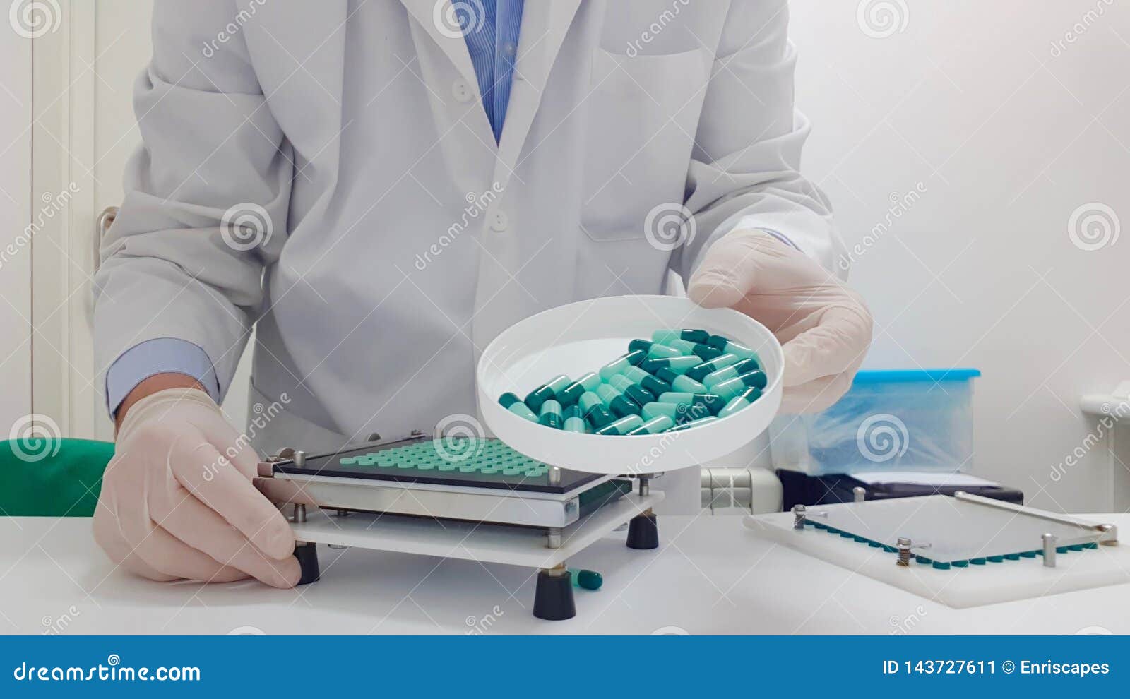 Capsule making machine stock image. Image of green, medical - 143727611