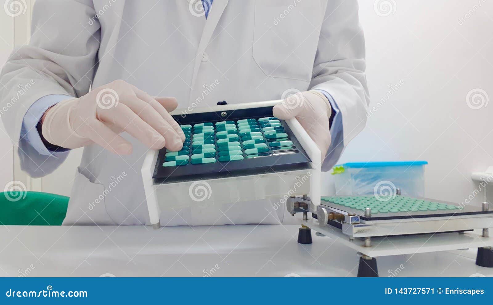 Capsule making machine stock image. Image of pills, hospital - 143727571