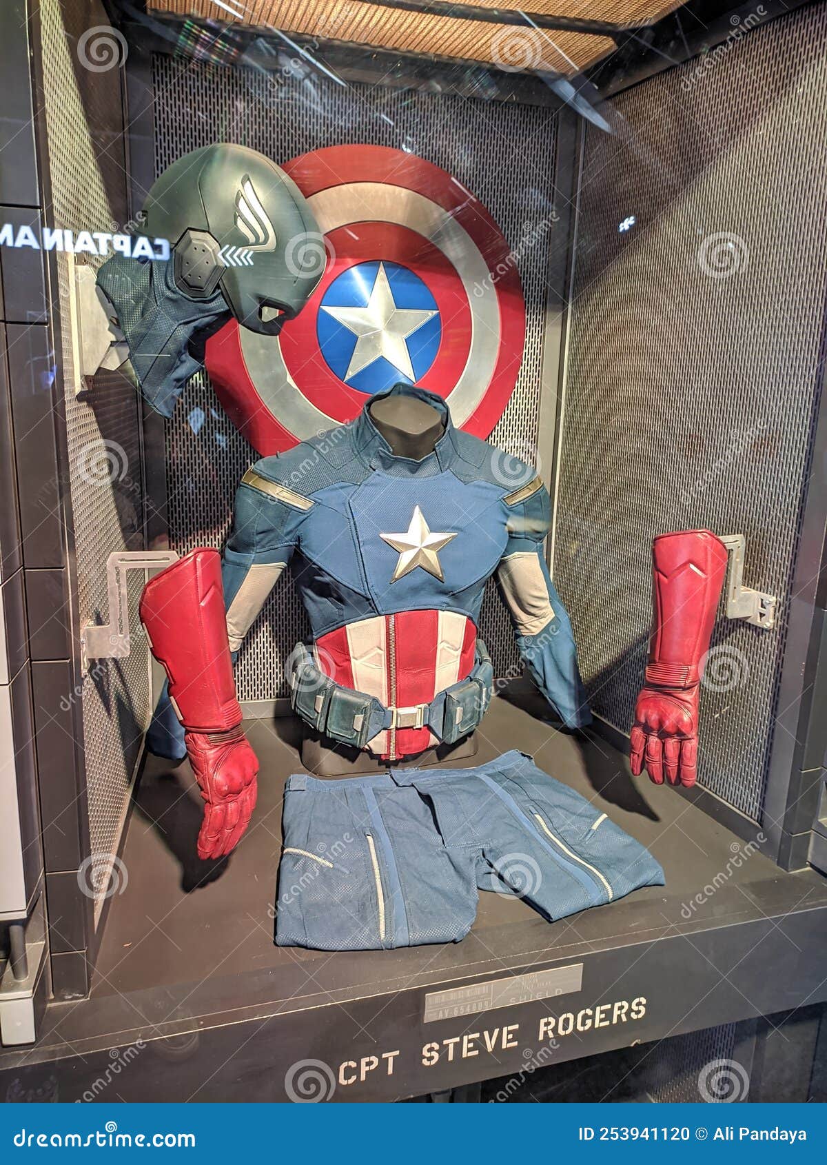 Captain America Original Suit Editorial Image - Image of 2022, cosplay ...