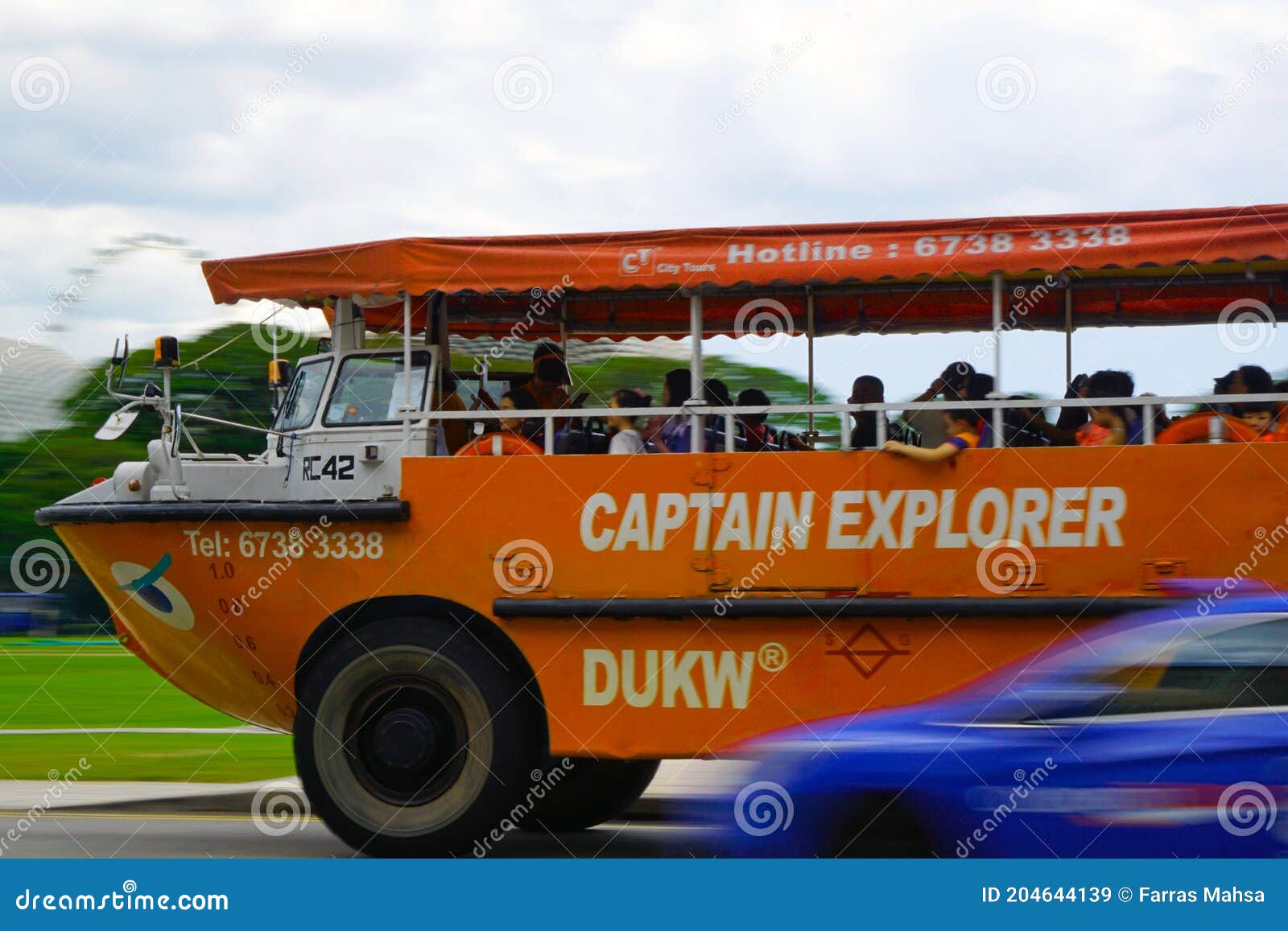 Captain Explorer DUKWs Tour in Singapore Editorial Stock Image - Image ...