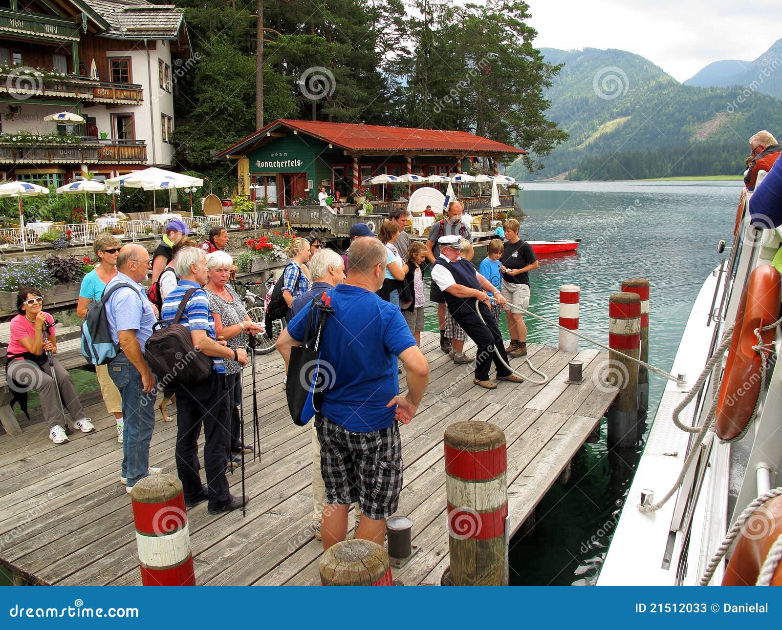 Captain Pulling Boat To Jetty Editorial Stock Photo - Image of cruise ...