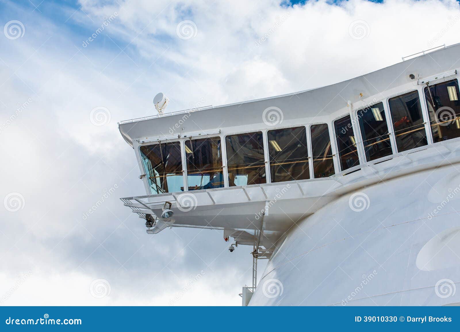 Captains Bridge on Cruise Ship Stock Photo - Image of boat, white: 39010330