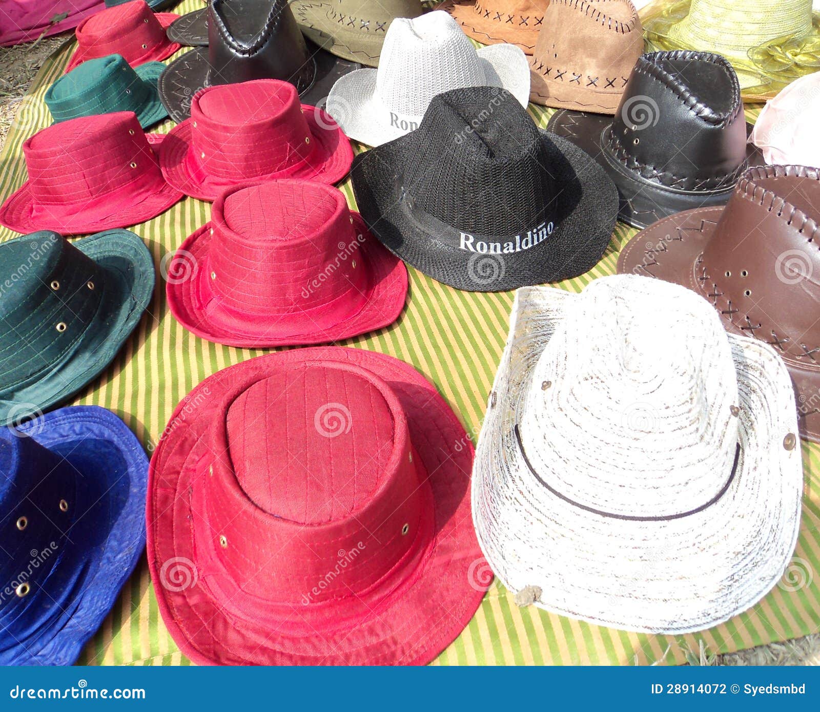 Plein Capuchon Blanc Photos Stock - Téléchargez 1,076 Photos libres de ...