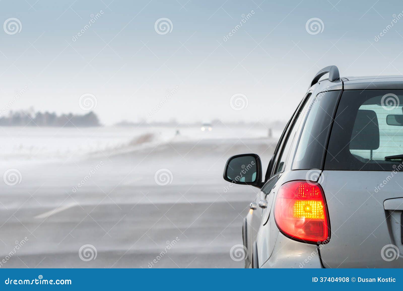 Car in a blizzard stock photo. Image of lamp, cool, traffic - 37404908
