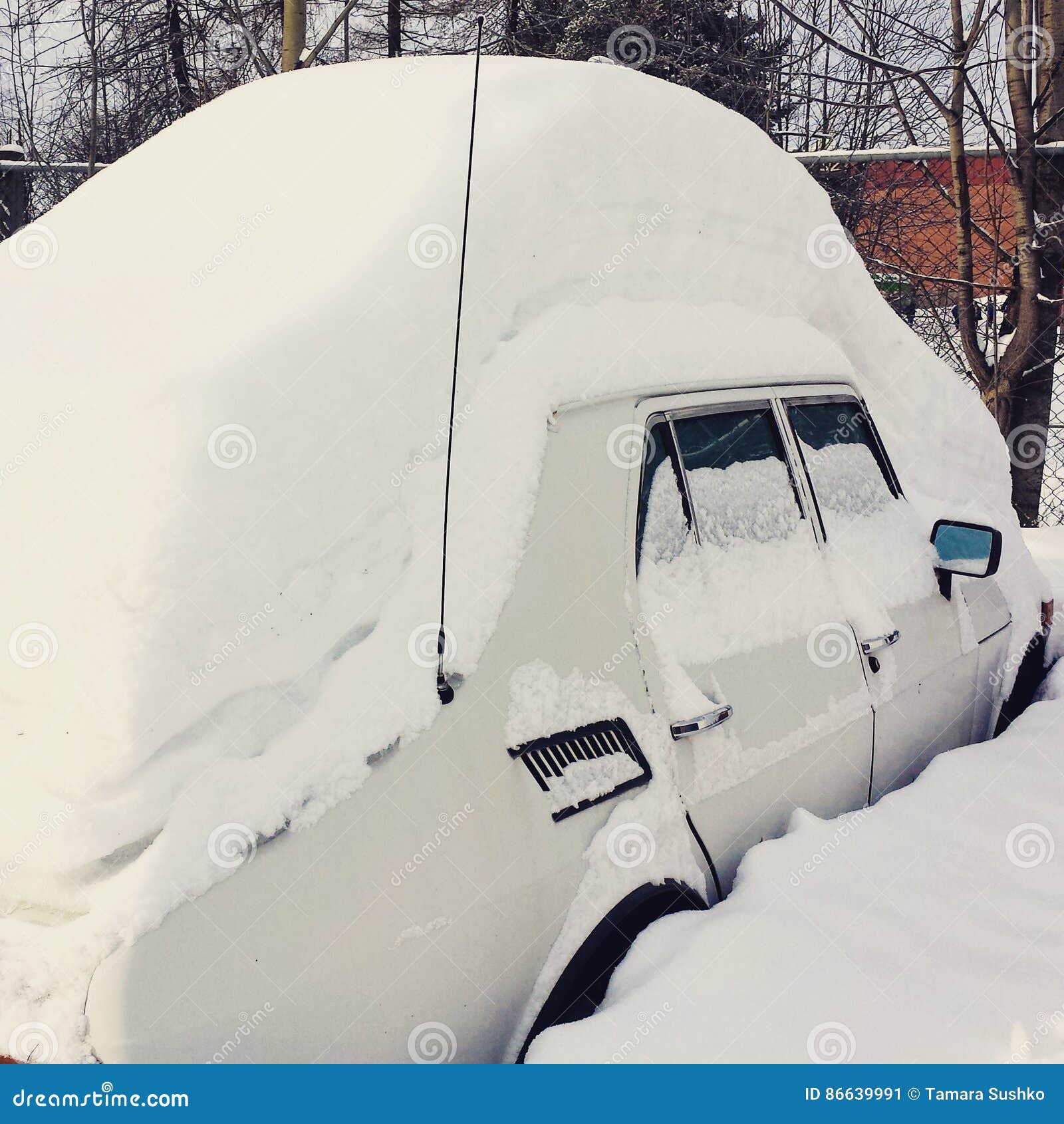 Car cowered by snow stock image. Image of cowered, snow - 86639991