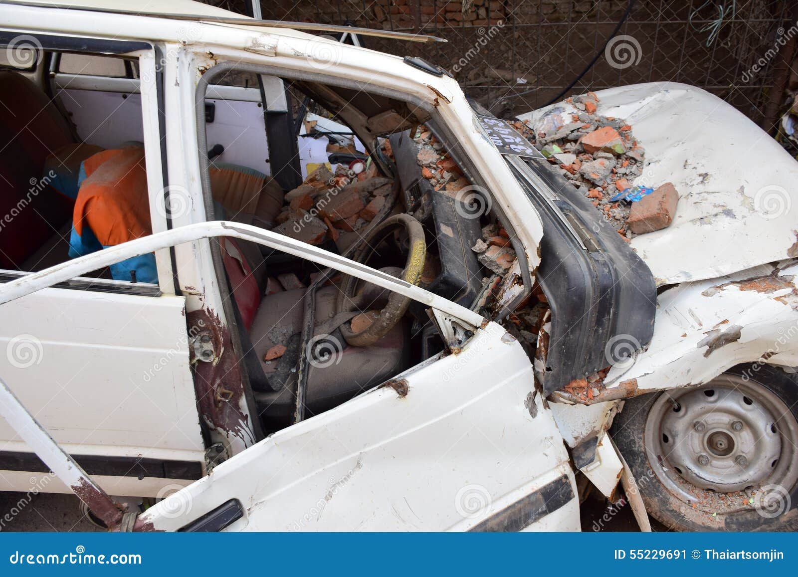 Car Damage after Earthquake Disaster Editorial Photo - Image of scale ...