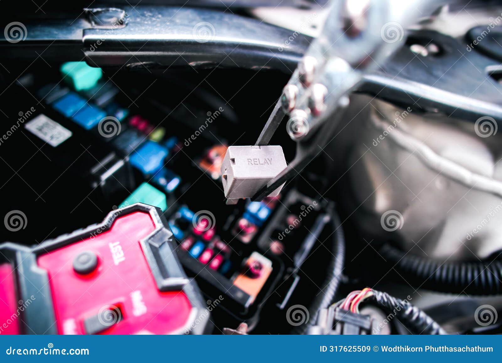 Automotive Relay Voltage Regulator Voltage Regulator. New Electric Car ...