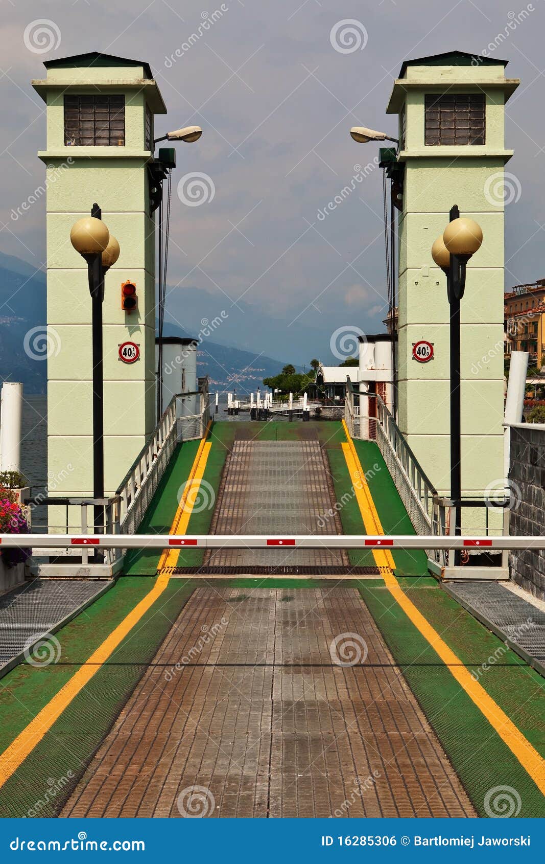 Car ferry loading ramp. stock photo. Image of lake, white - 16285306