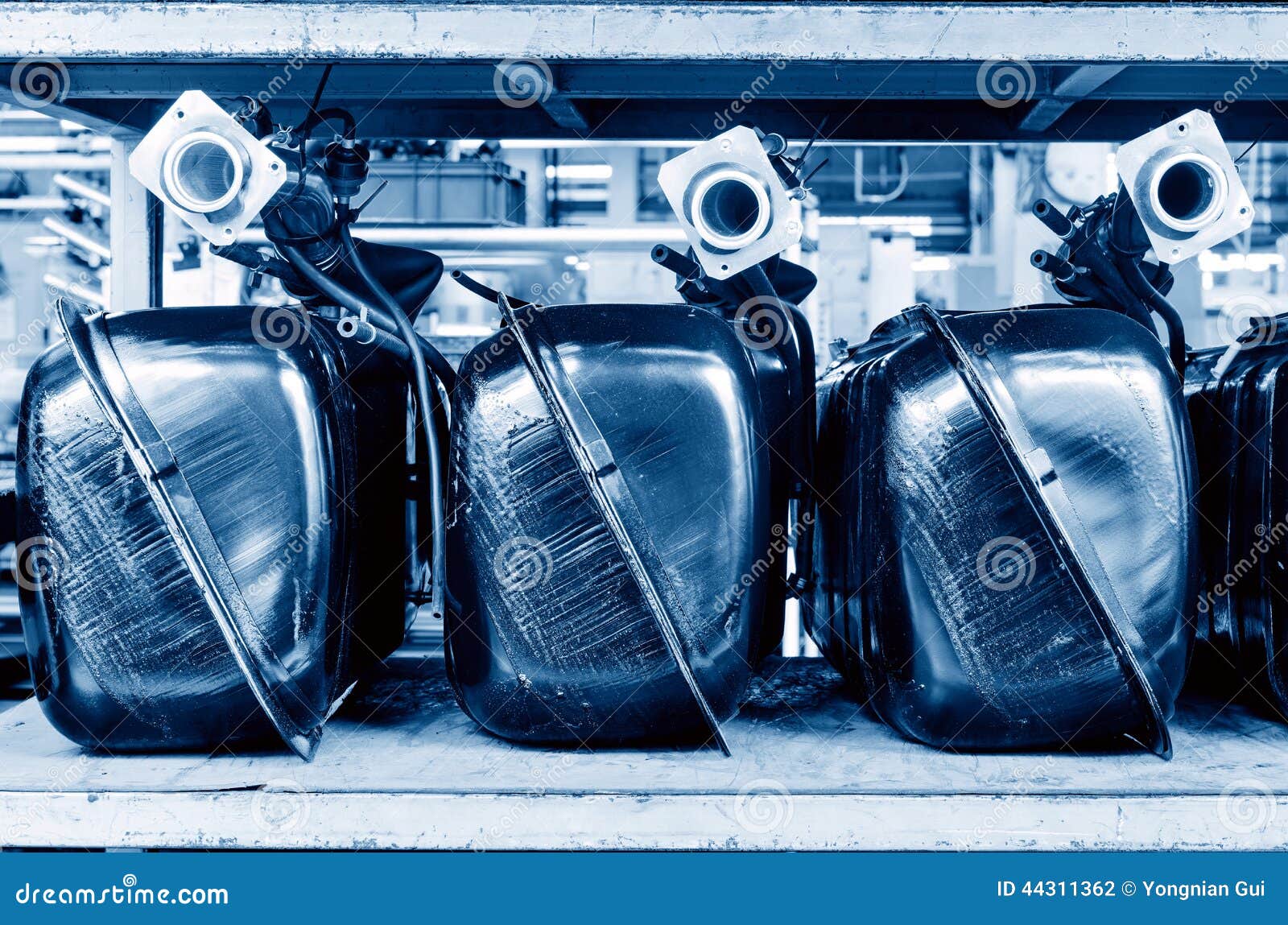 Car fuel tank stock photo. Image of workshop, tank, cars - 44311362
