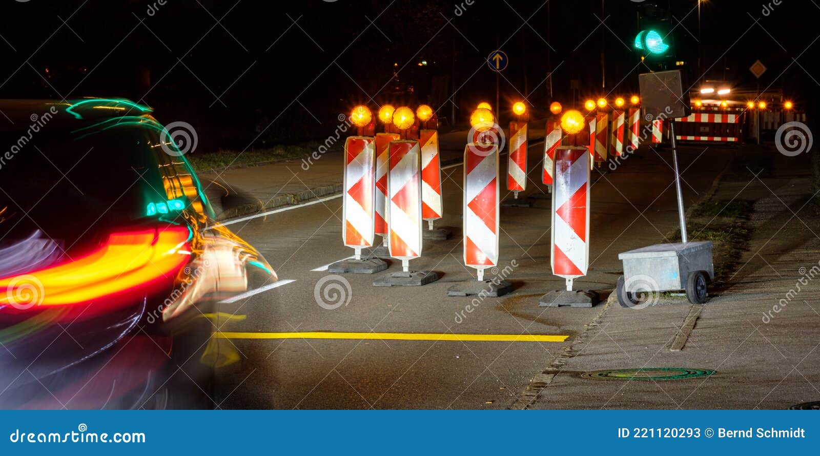 Car with Light Reflection of a Traffic Light Stock Image - Image of ...