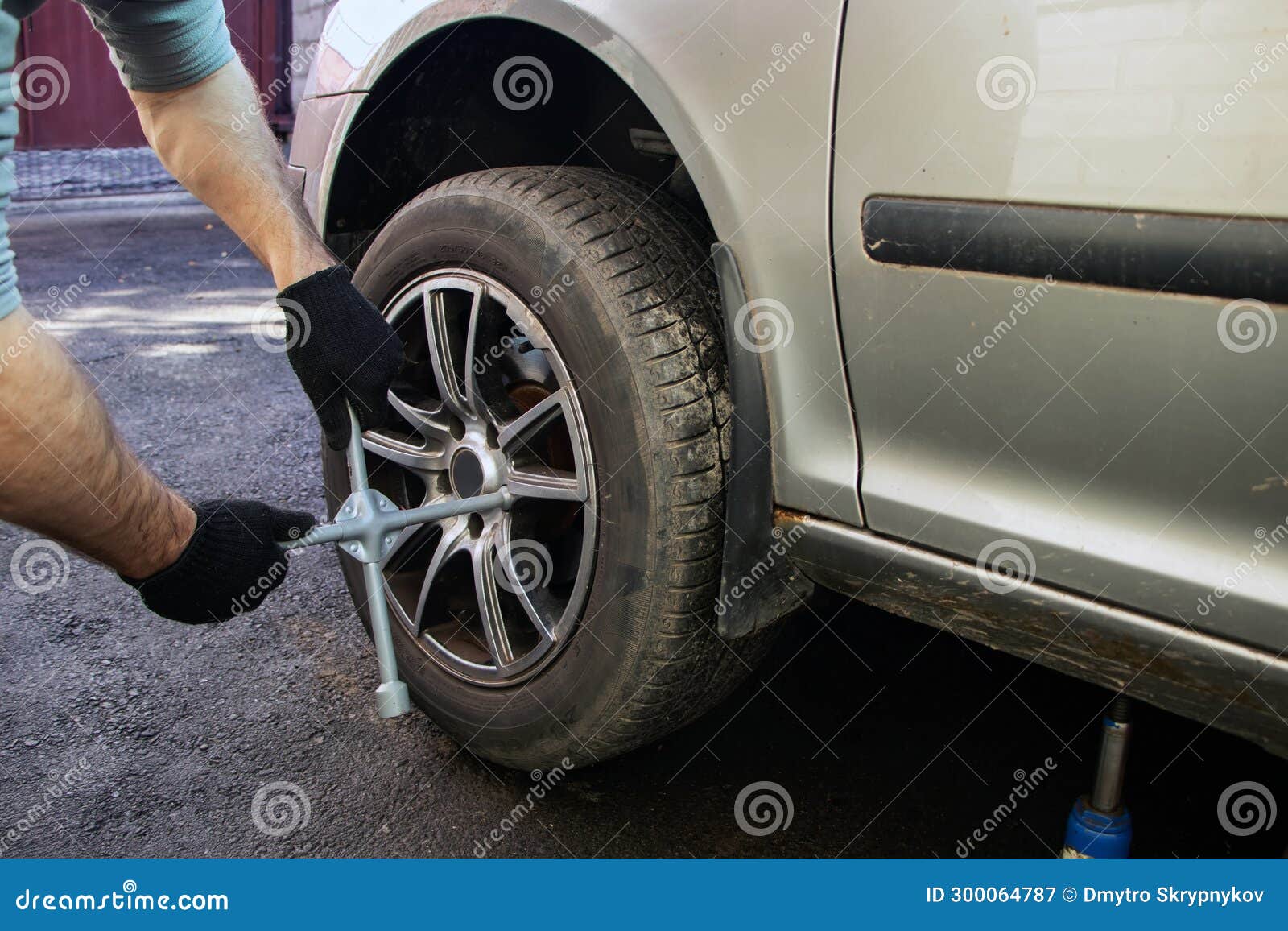 Car Mechanic Changing Wheels in Car Stock Image - Image of shop ...